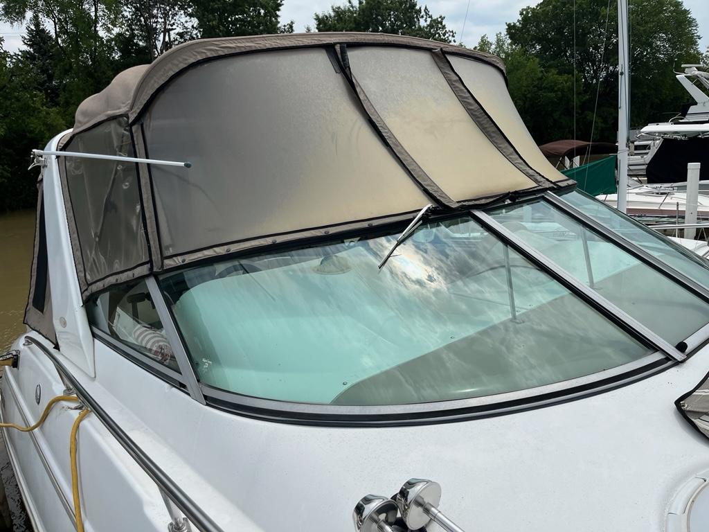 2003 Larson Cabrio 310 Mid-Cabin Cruiser for sale - YachtWorld