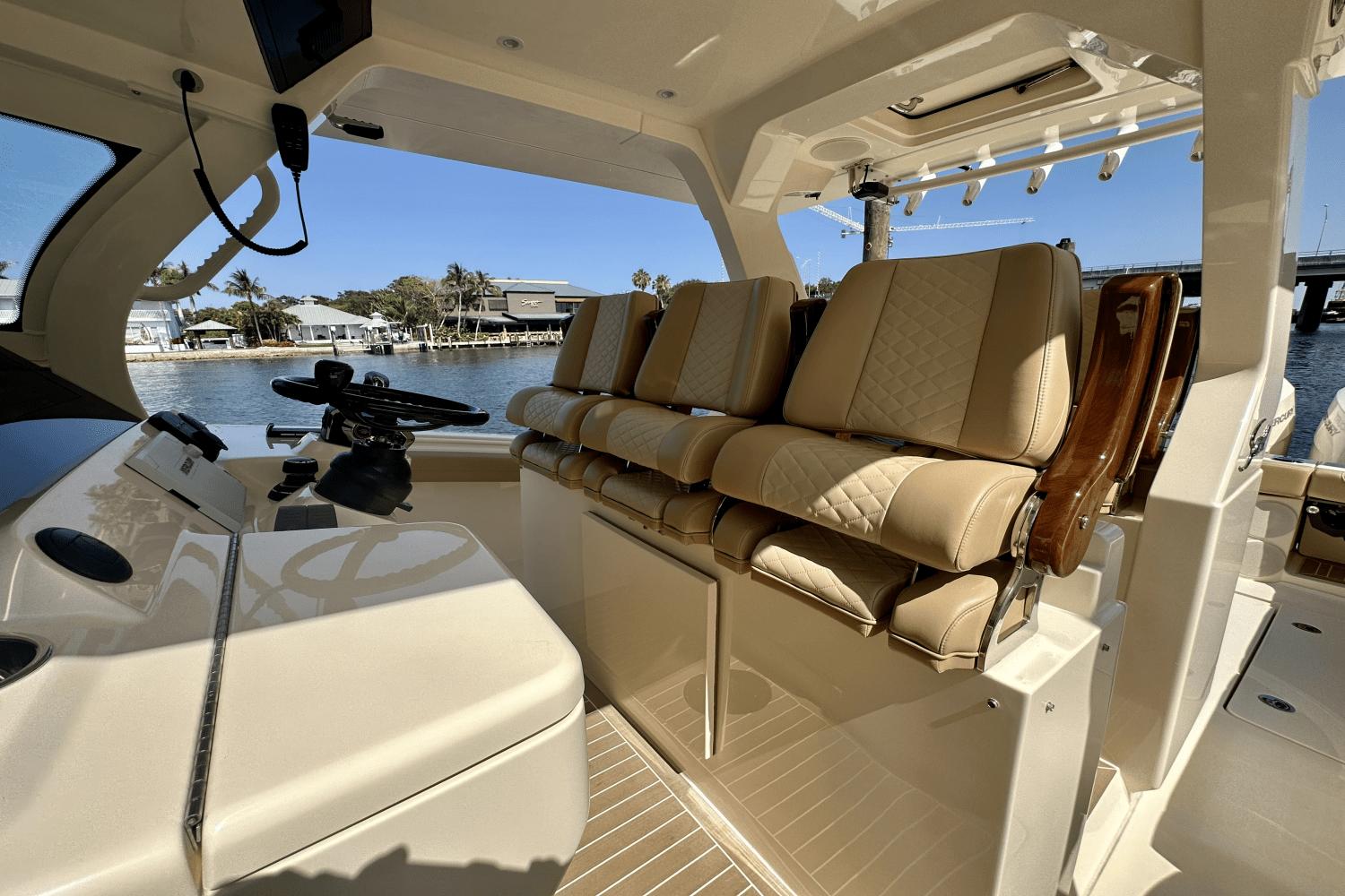 2024 Scout 425 LXF Center Console for sale - YachtWorld