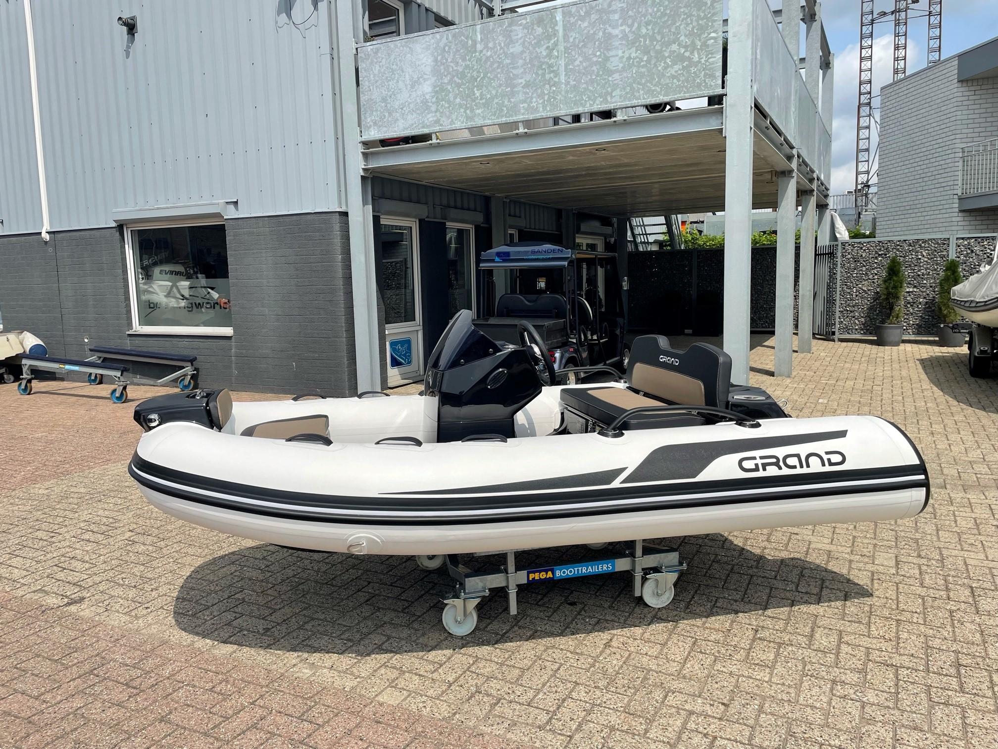 Nuevo 2024 Grand Golden Line 340 N | TopBarcos.com