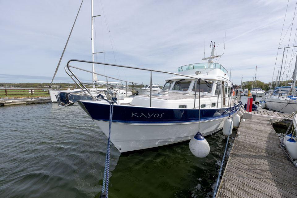 2008 Hardy Commodore 42 Motor Yacht for sale - YachtWorld