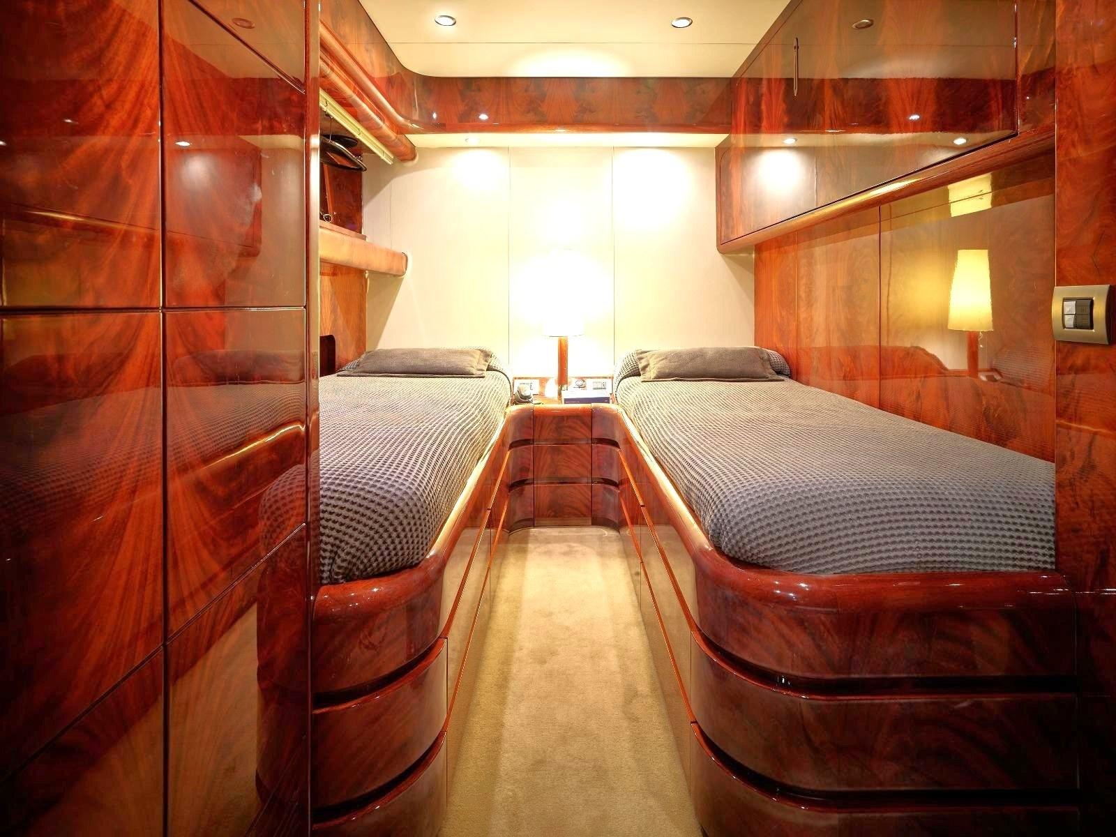 2003 Maiora 20S Flybridge for sale - YachtWorld