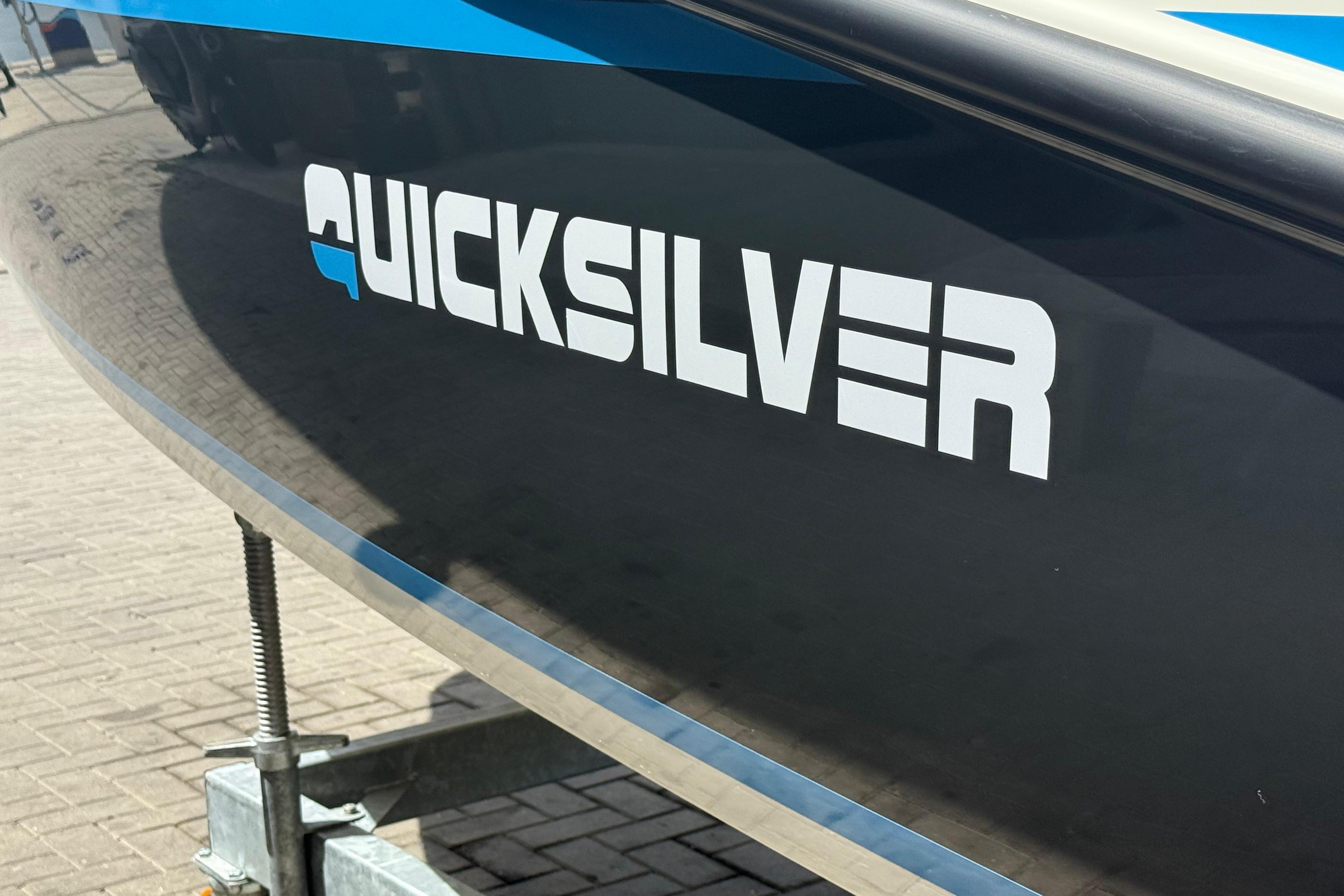 Quicksilver 705 open Neuf - iNautia