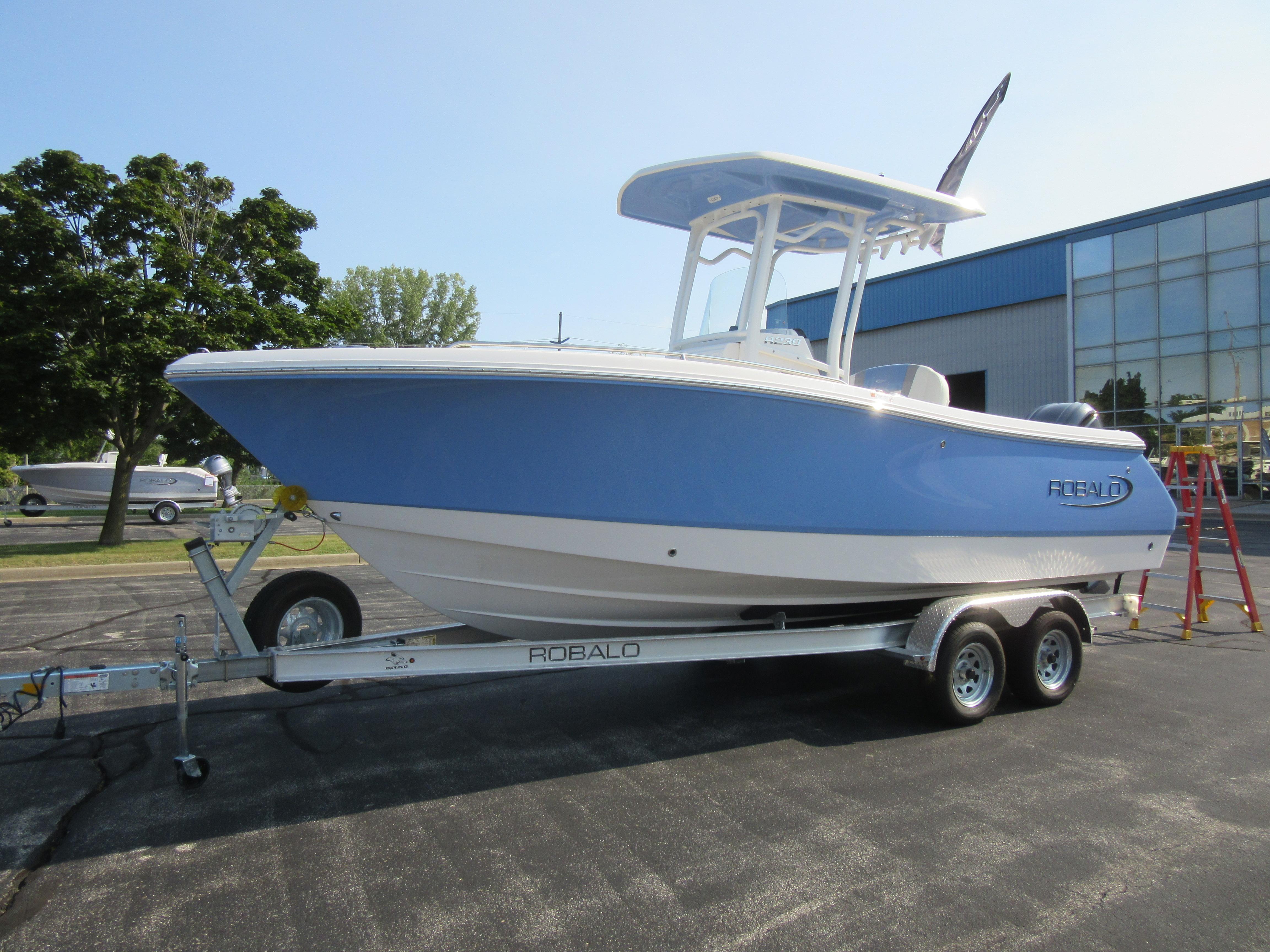2023 Robalo R230 Center Console Center Console for sale - YachtWorld