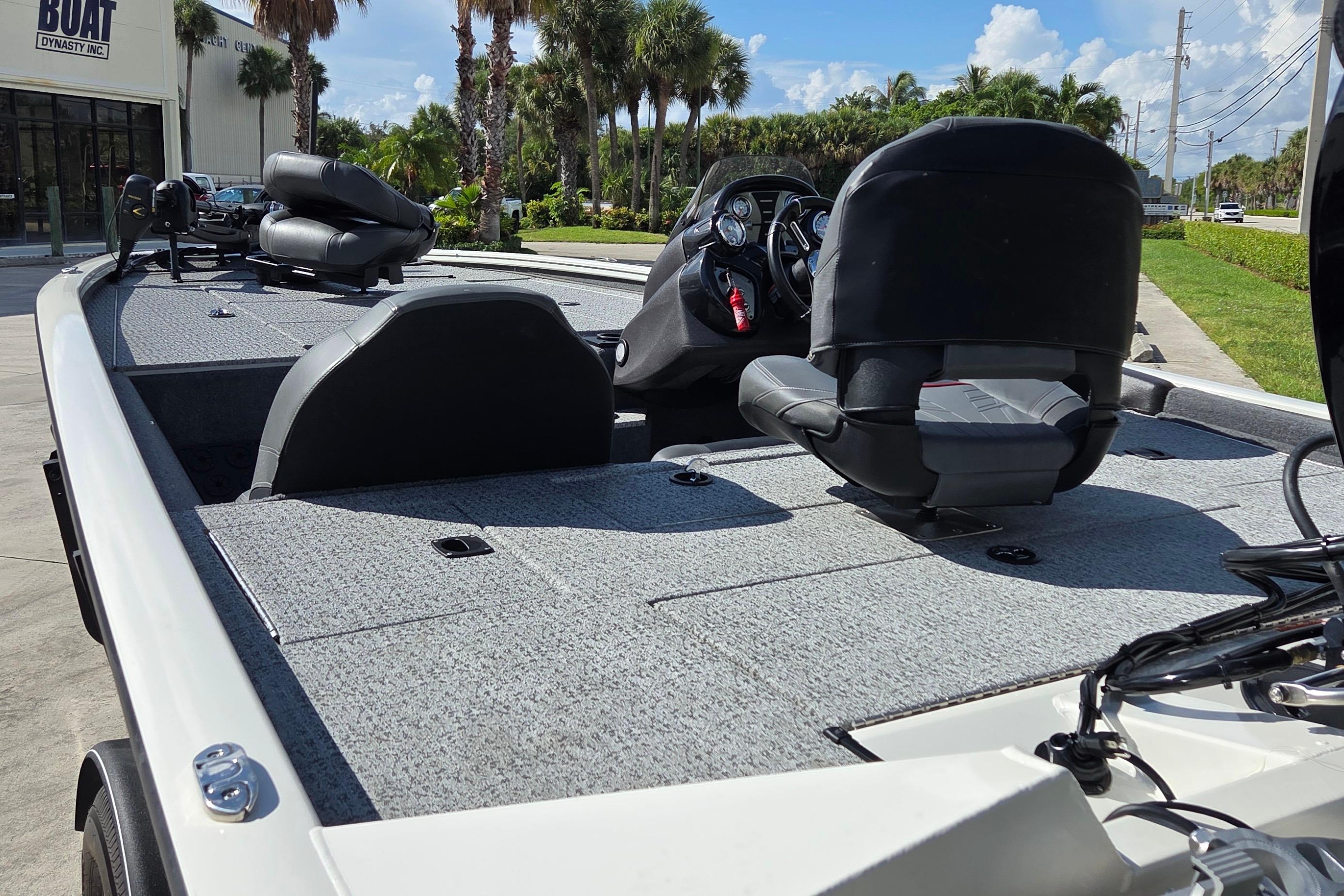 2023 Tracker Pro Team 195 TXW Tournament Edition Bass Boat Kaufen ...