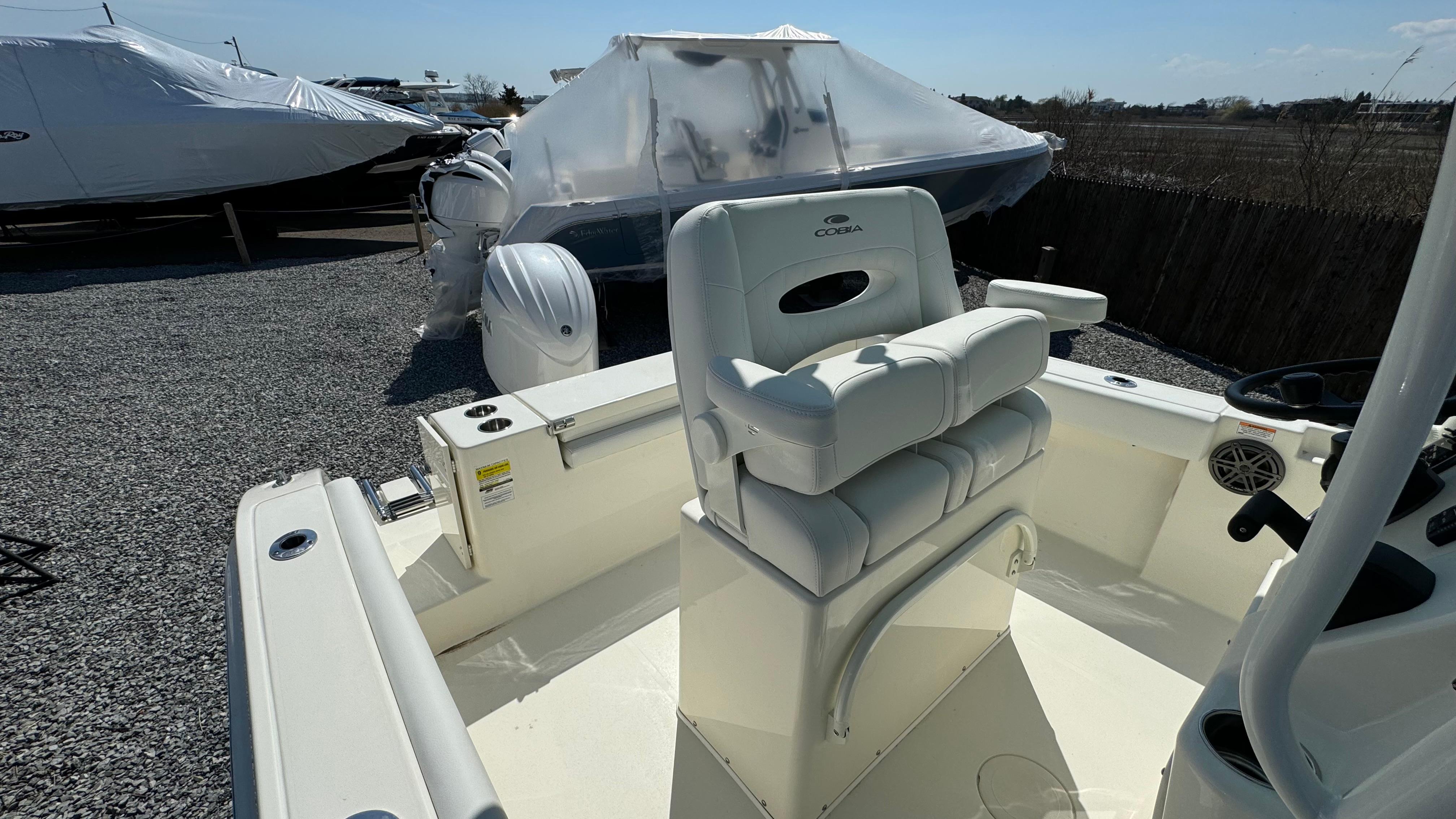 2024 Cobia 220 Center Console Center Console for sale - YachtWorld