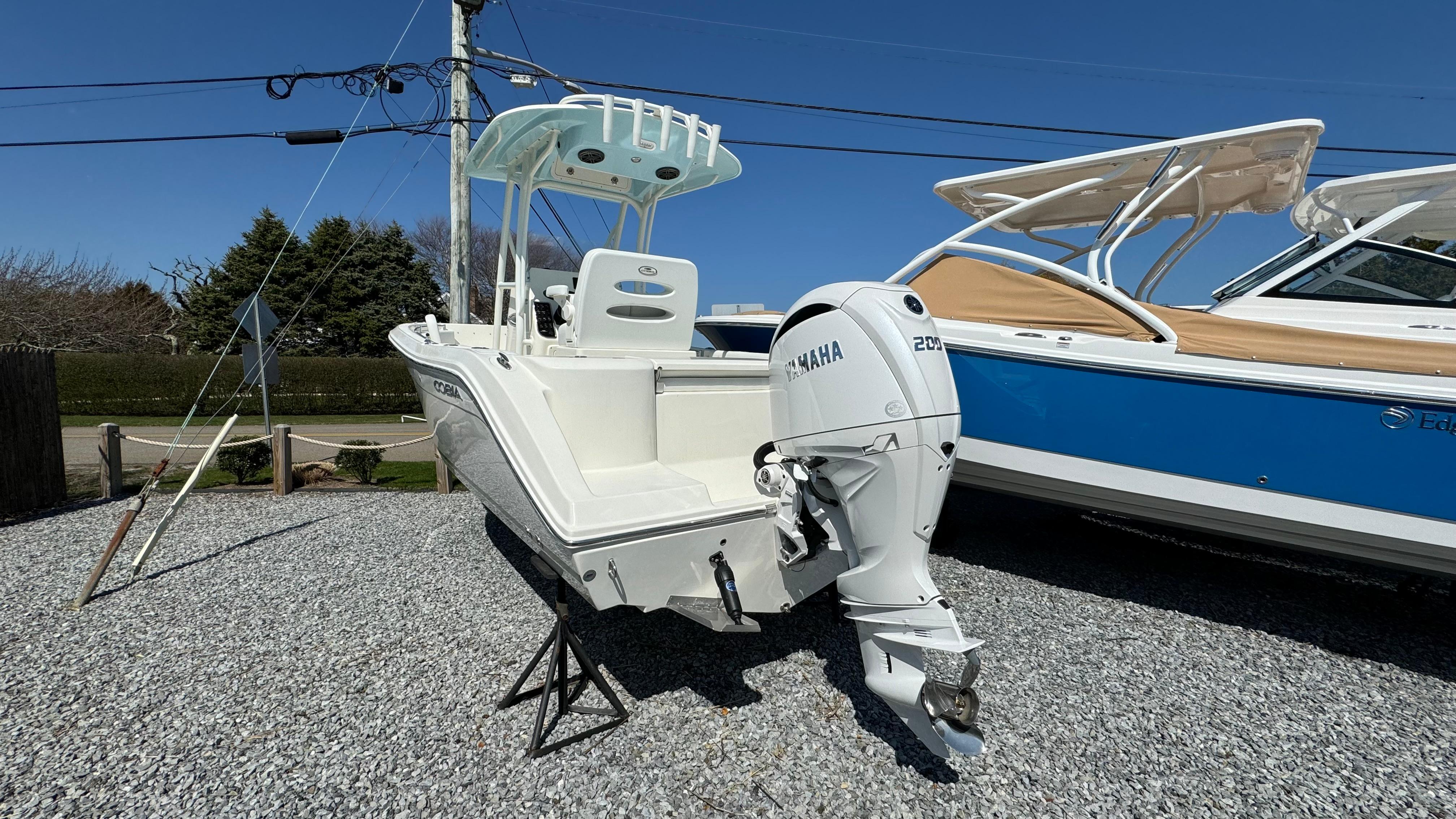 2024 Cobia 220 Center Console Center Console for sale - YachtWorld