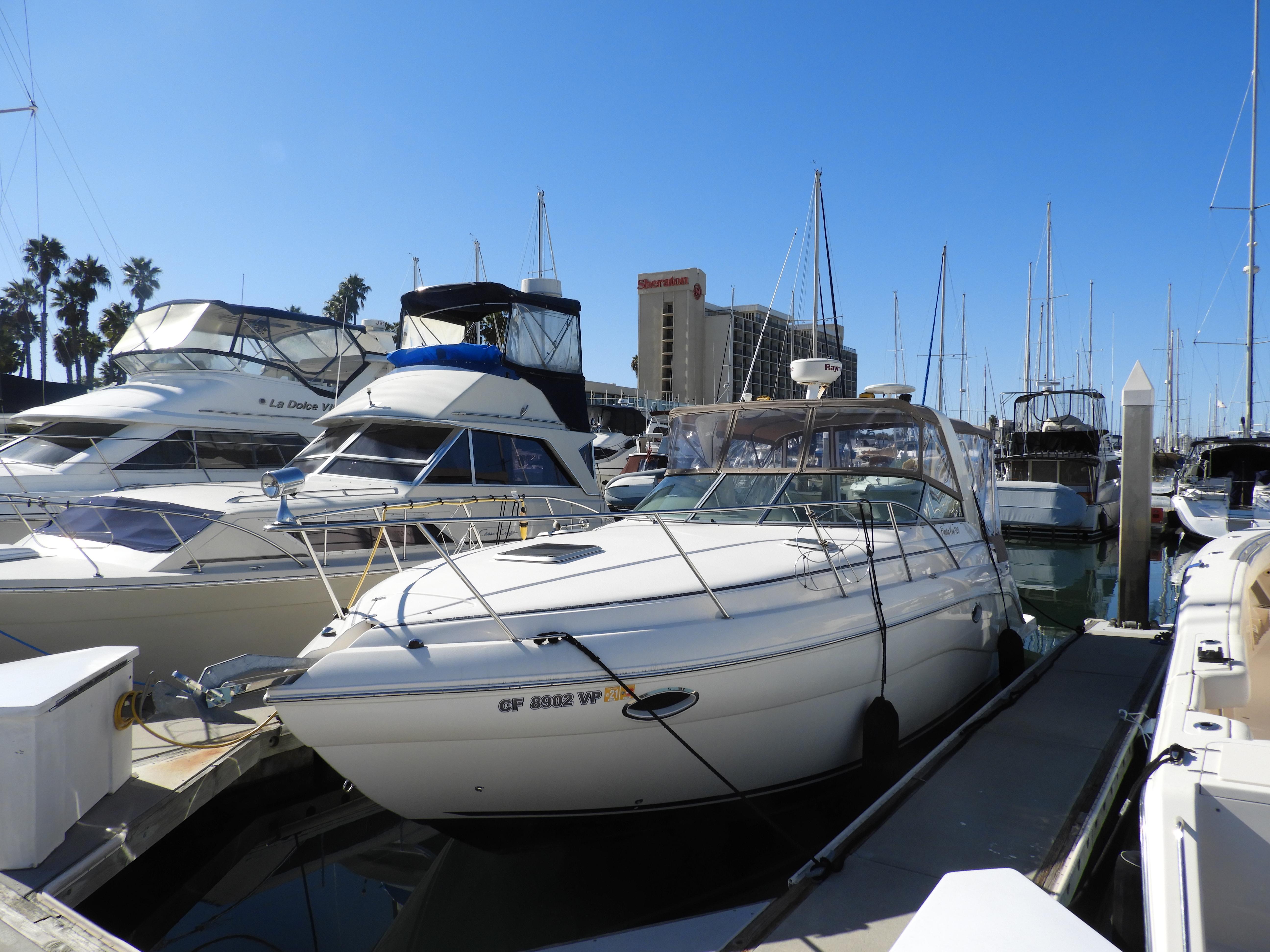 2005 Rinker 320 Express Cruiser Express Cruiser for sale - YachtWorld