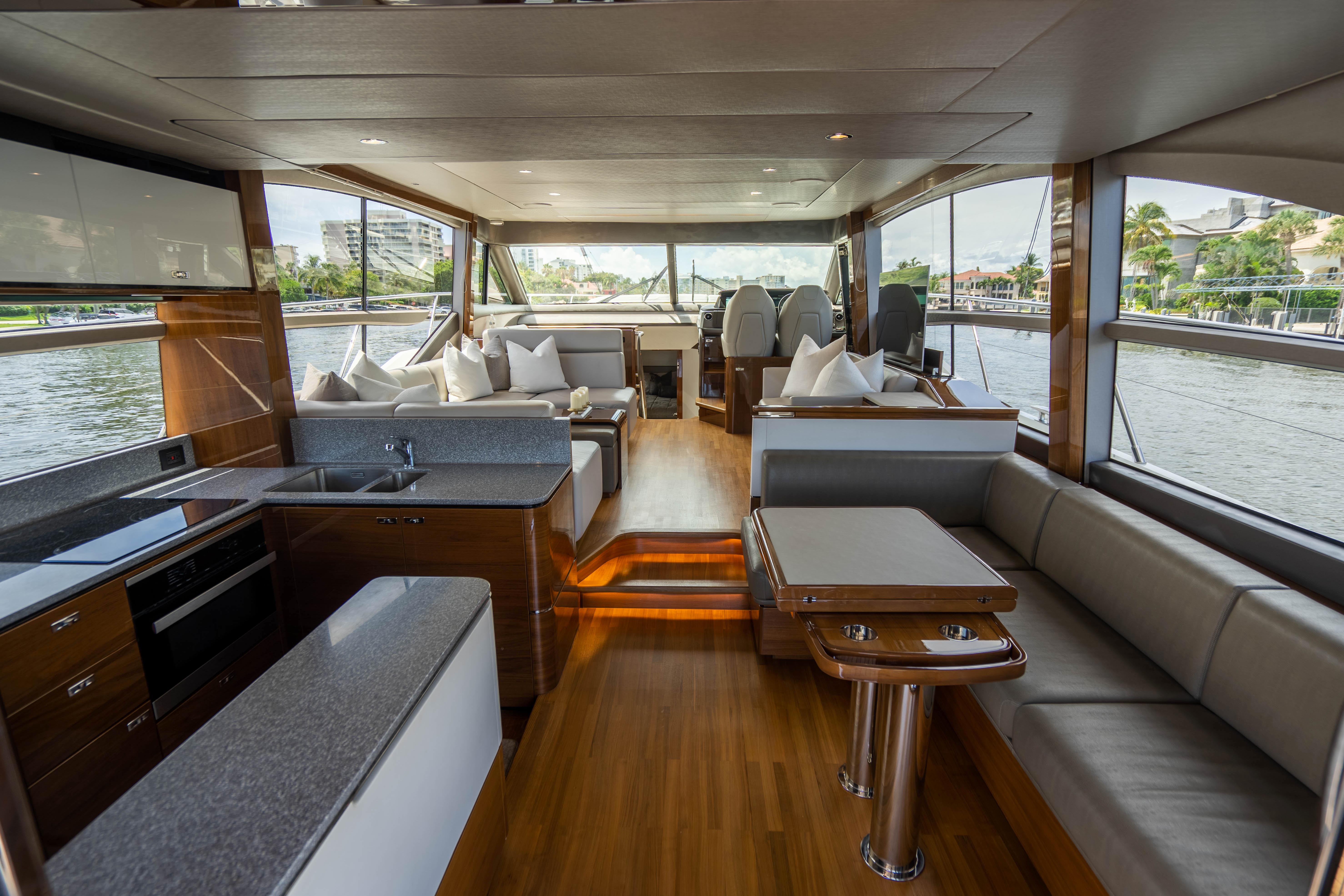 2018 Princess F62 Flybridge for sale - YachtWorld