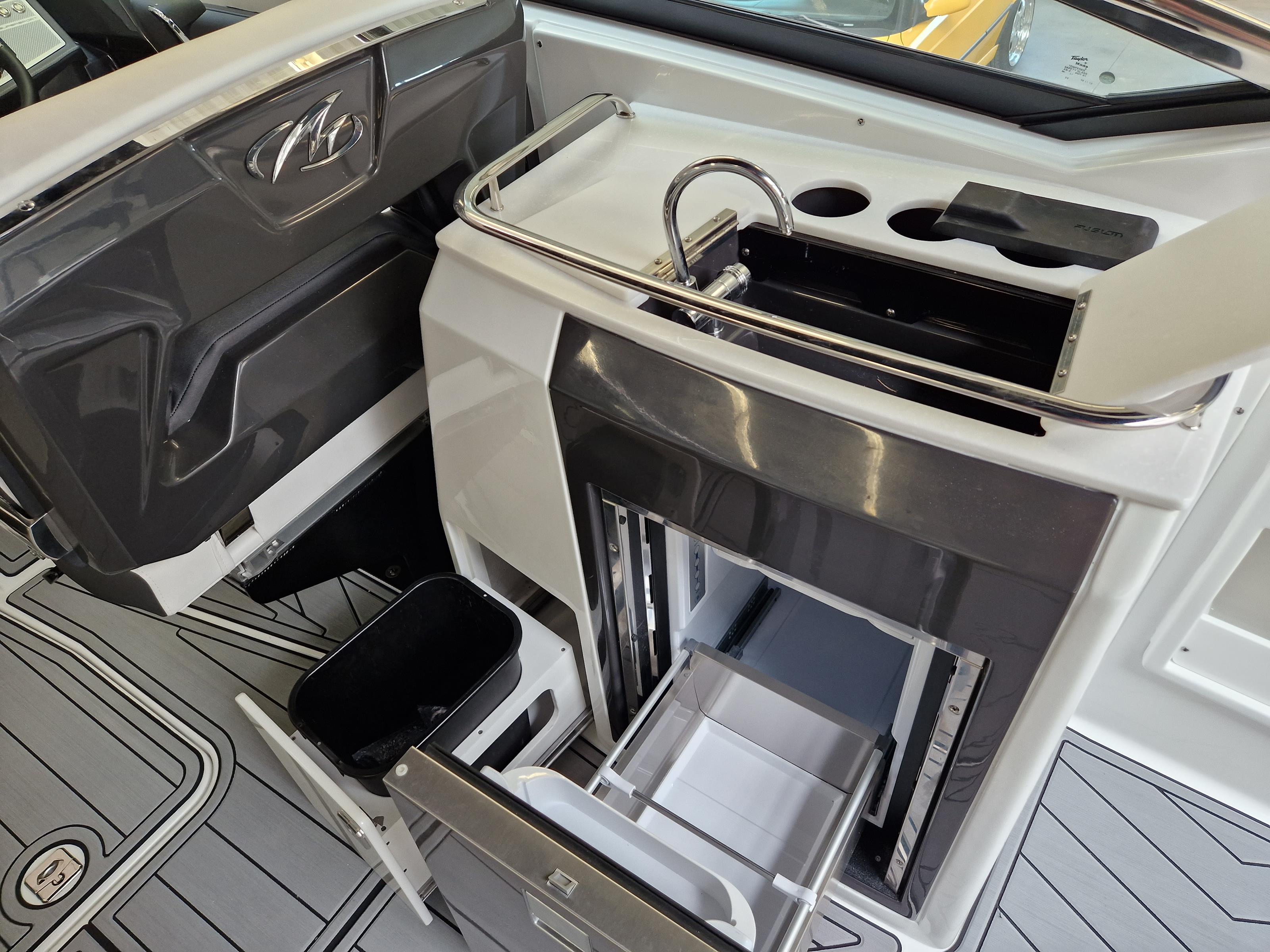 2023 Monterey 298 Sc Bowrider for sale - YachtWorld