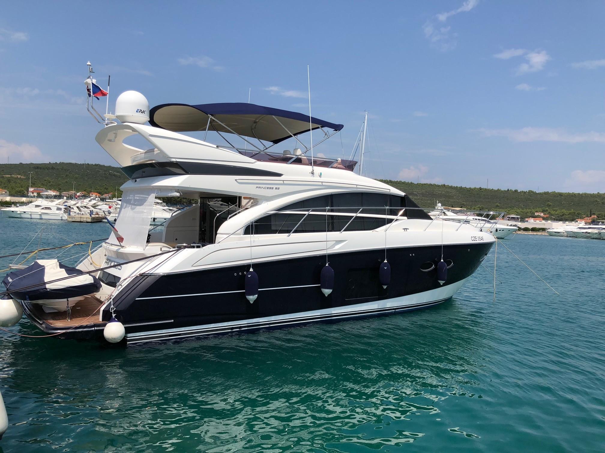 2014 Princess Flybridge 52 Motor Yacht Motor Yachts for sale - YachtWorld