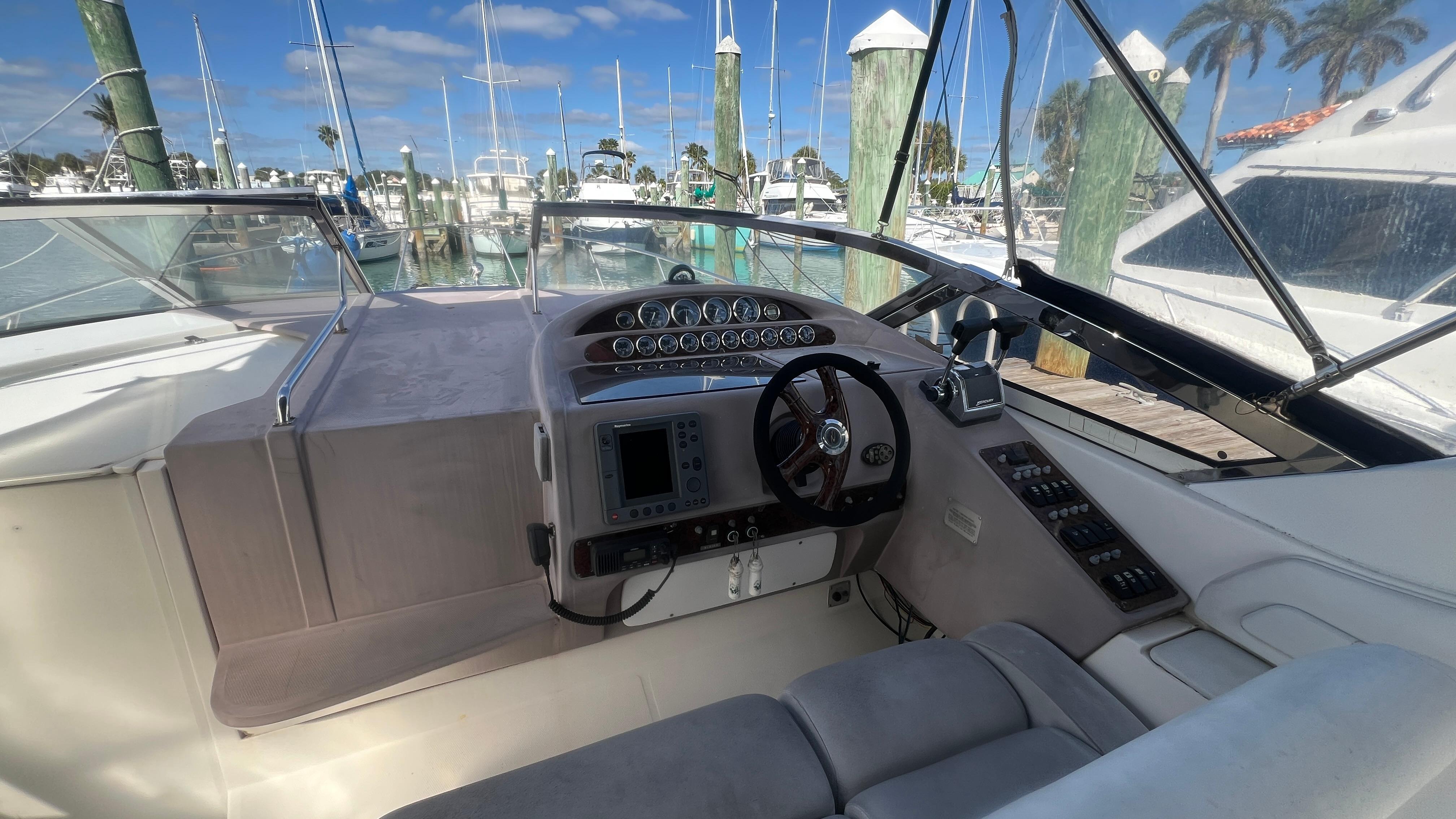 2003 Regal Commodore 3260 Cruiser for sale - YachtWorld