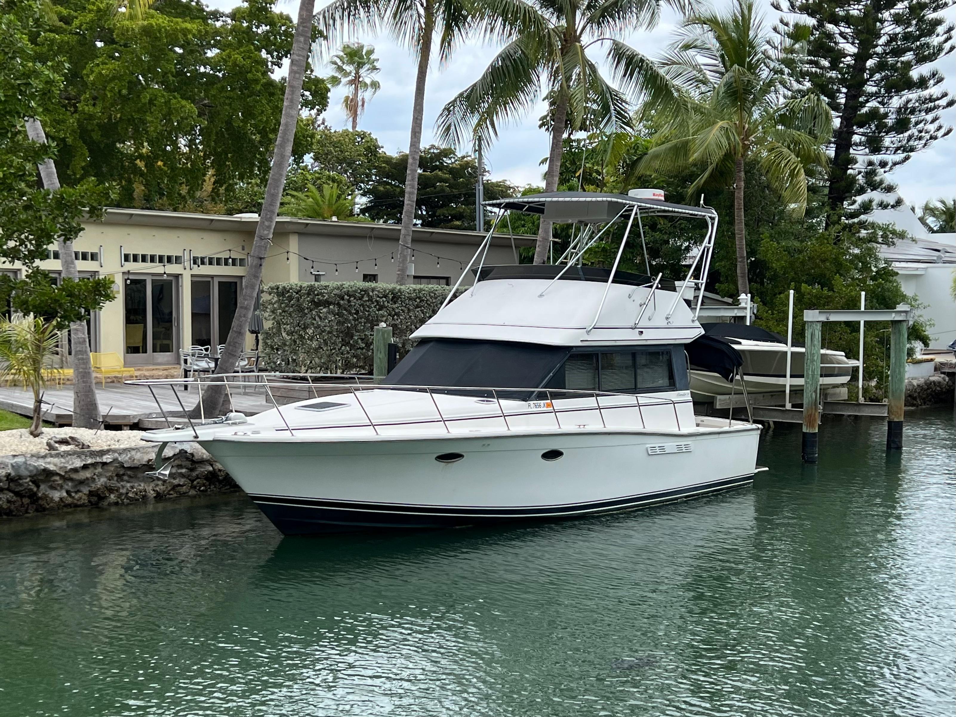 1995 Catalina Islander 34 Motor Yacht for sale - YachtWorld