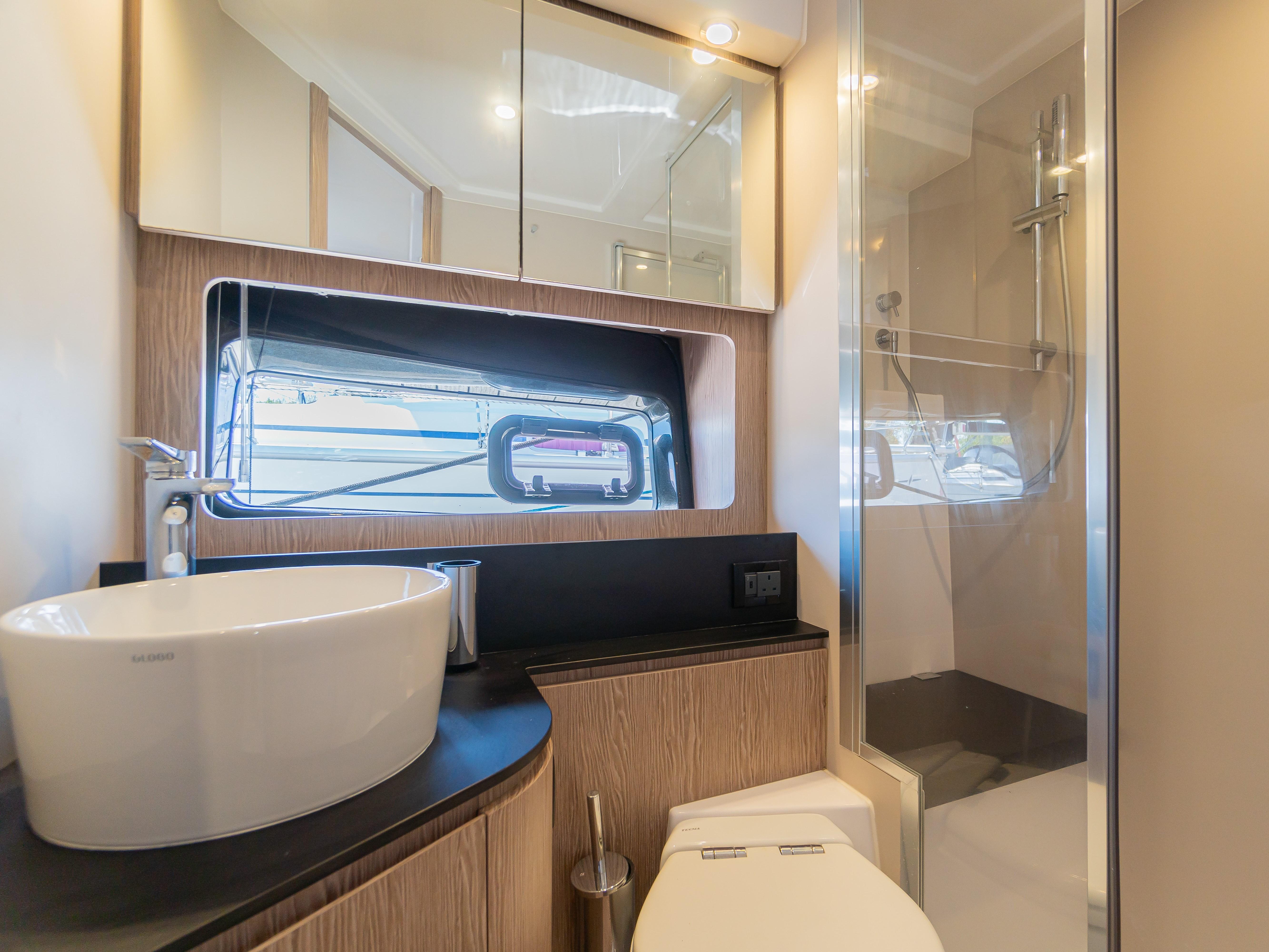 2019 Azimut Atlantis 43 Cruiser for sale - YachtWorld