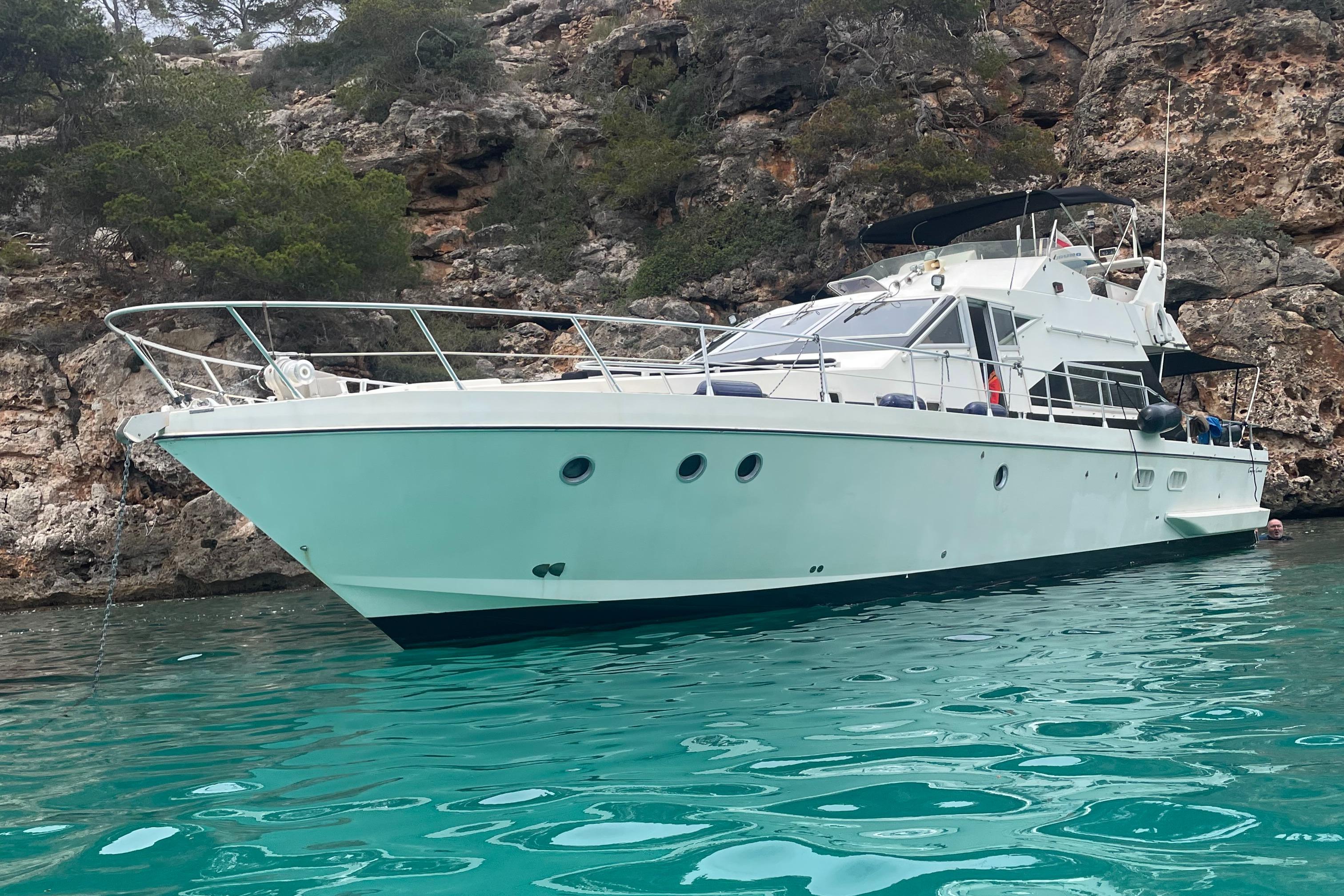 Tweedehands 1991 Guy Couach 1501 Port Ginesta, Barcelona 110,000 ...