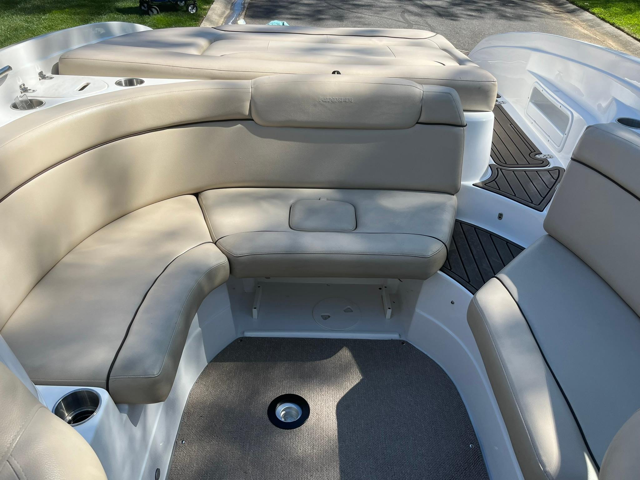 2014 Rinker 246 Captiva Bowrider Bowrider for sale - YachtWorld