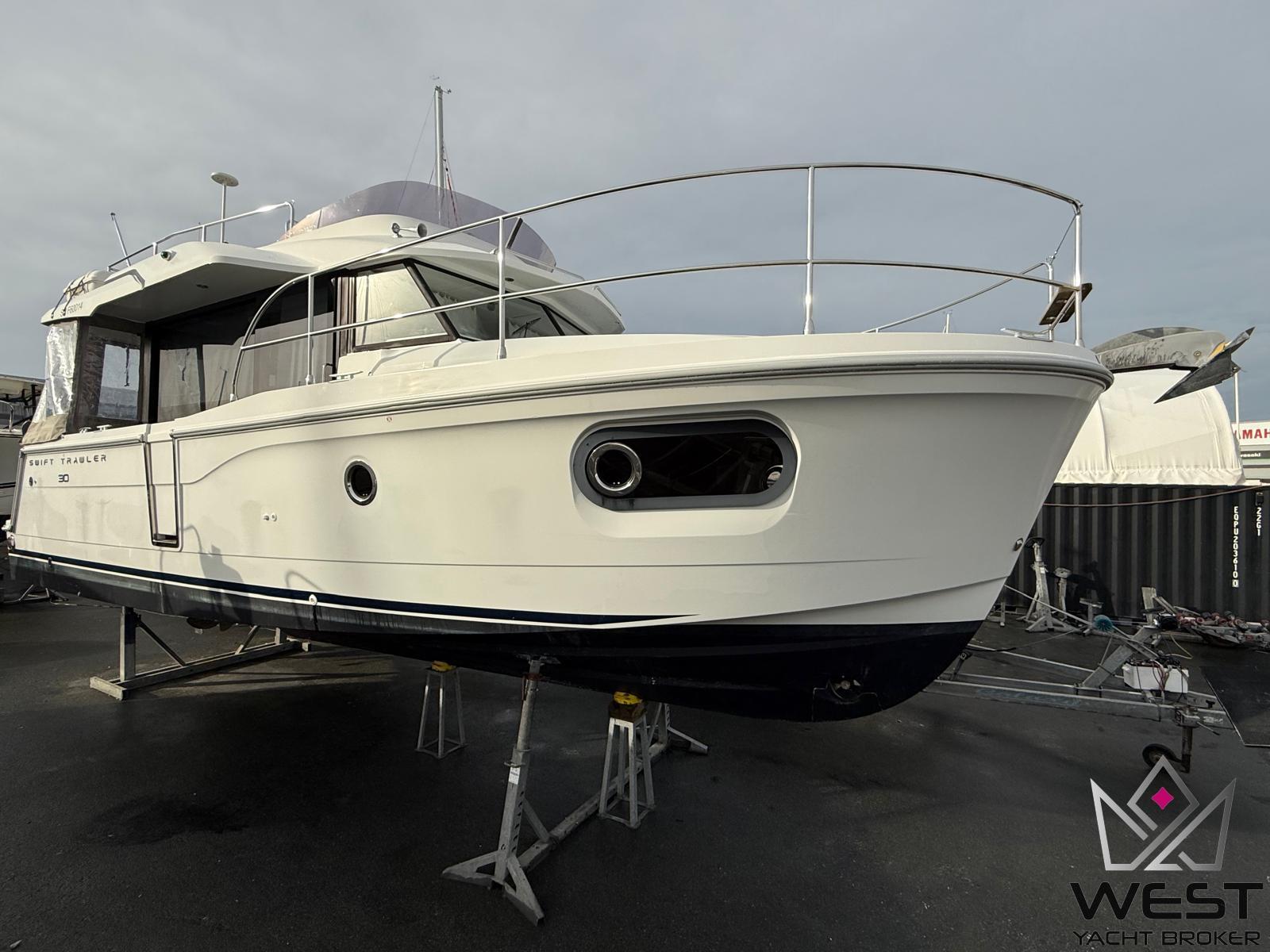 Beneteau Swift Trawler 30 | 10m | 2017 - 17 - Charente-Maritime | Boats ...