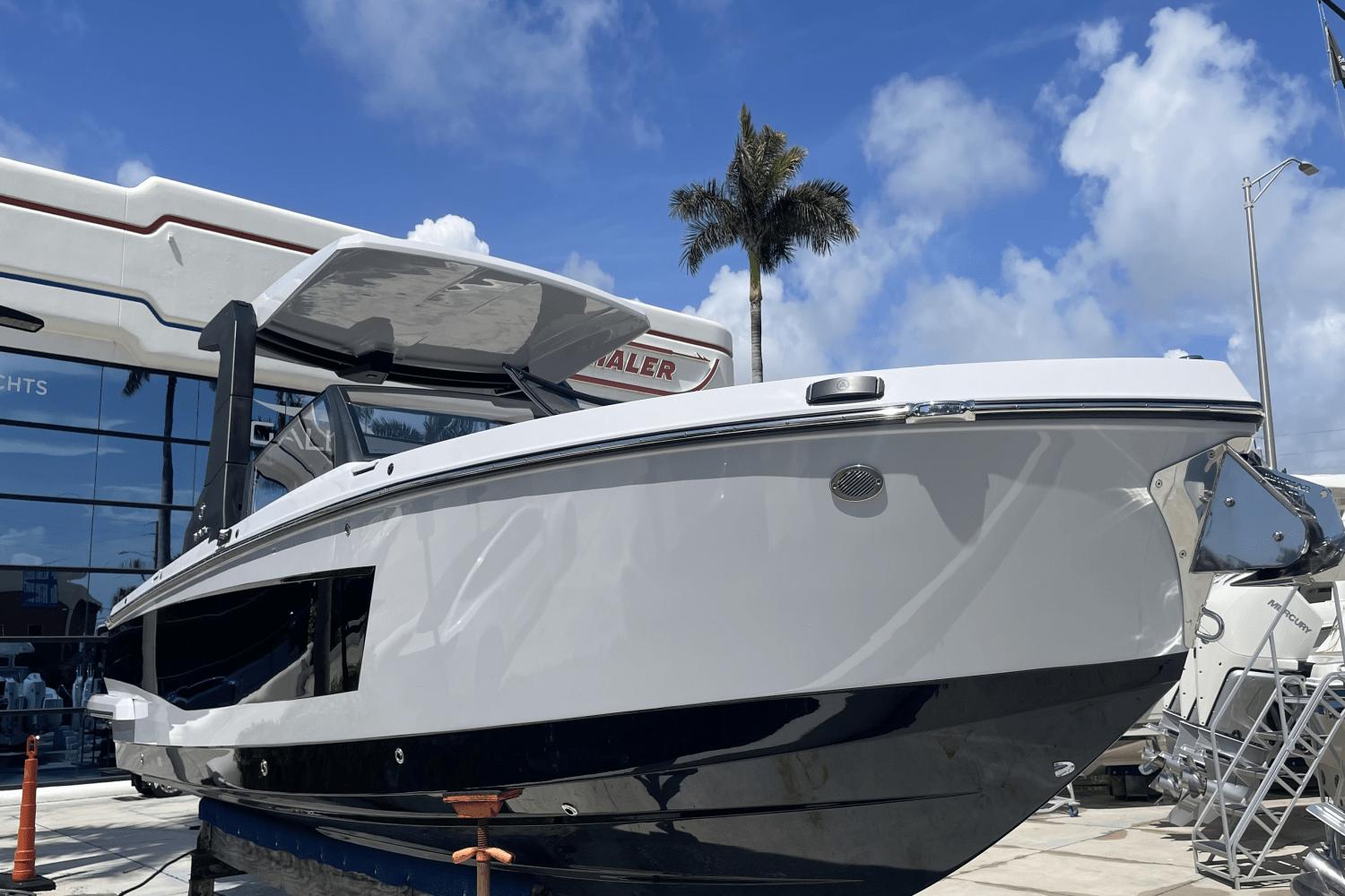 2024 Aviara AV28 Outboard Runabout for sale - YachtWorld