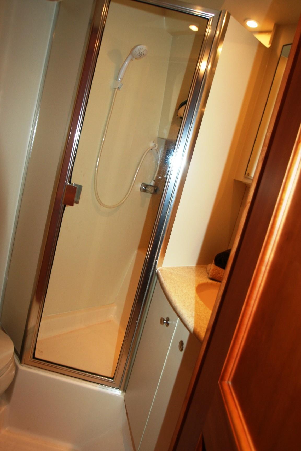 2000 Silverton 392 Motor Yacht Motor Yachts for sale - YachtWorld