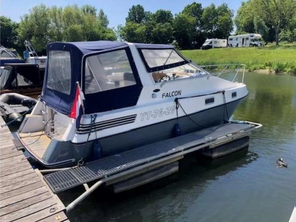 Used Falcon Motorboot - iNautia