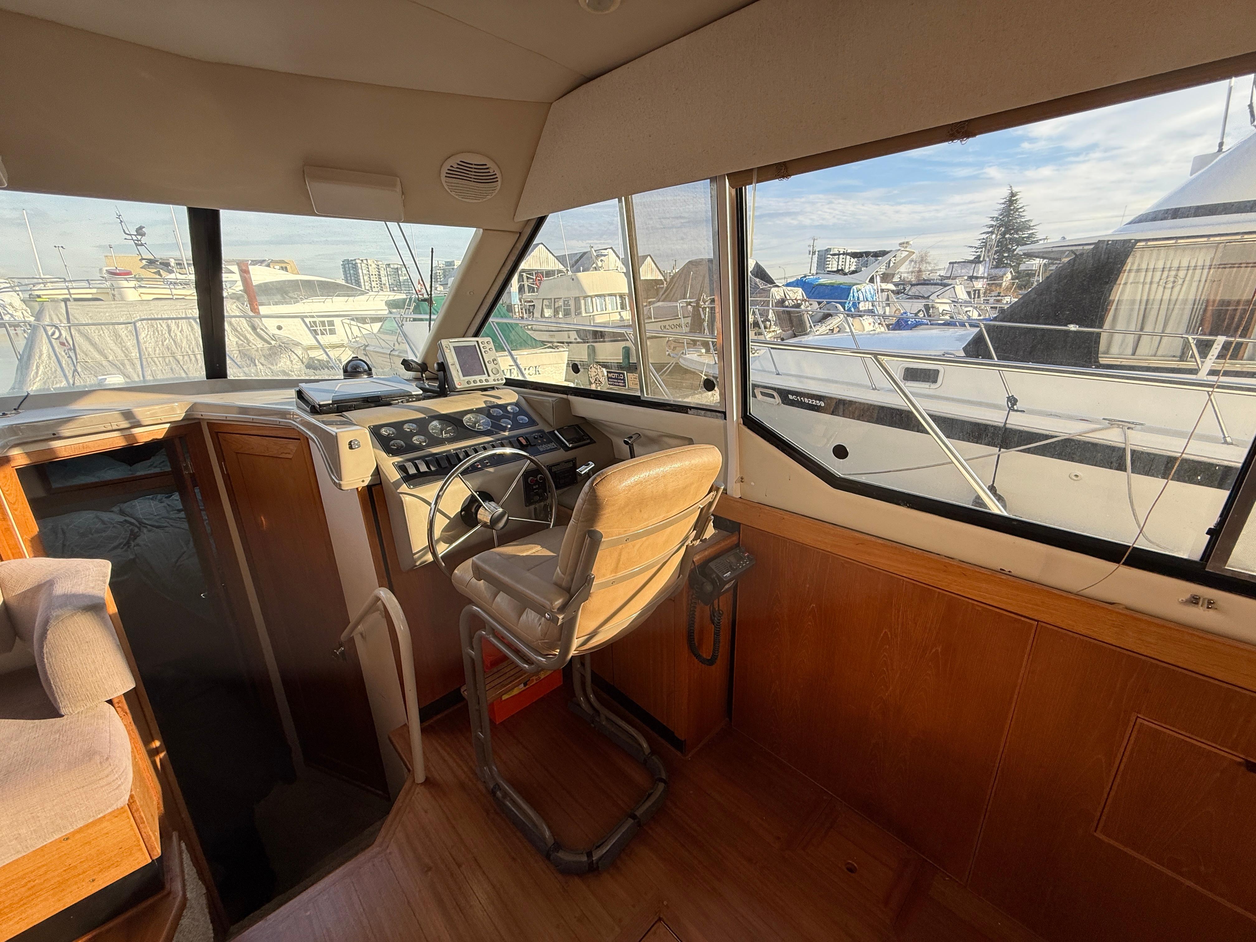 1998 Bayliner 4087 Aft Cabin Motoryacht Motor Yachts for sale - YachtWorld