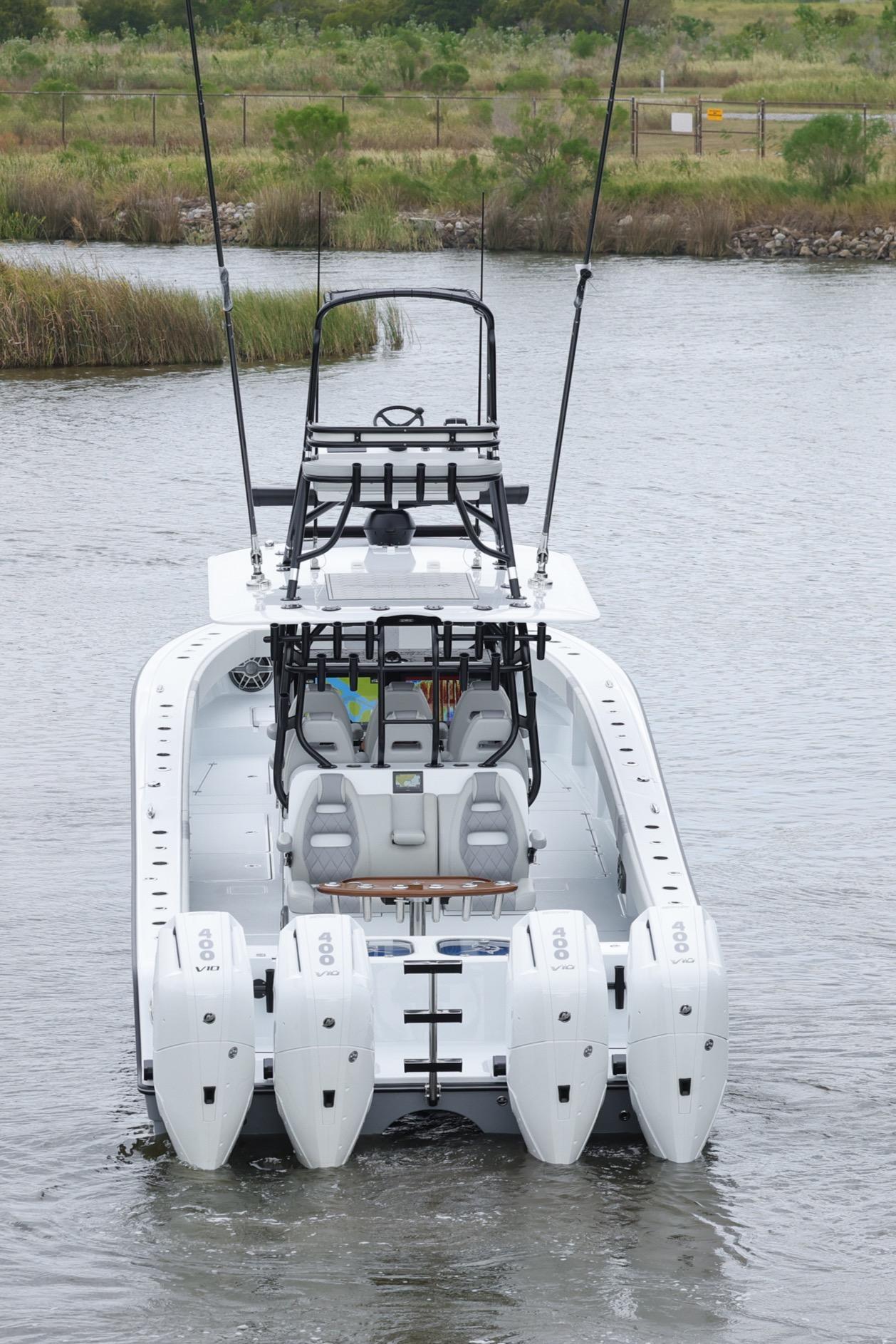 2024 Freeman 42 LR Centre Console for sale - YachtWorld