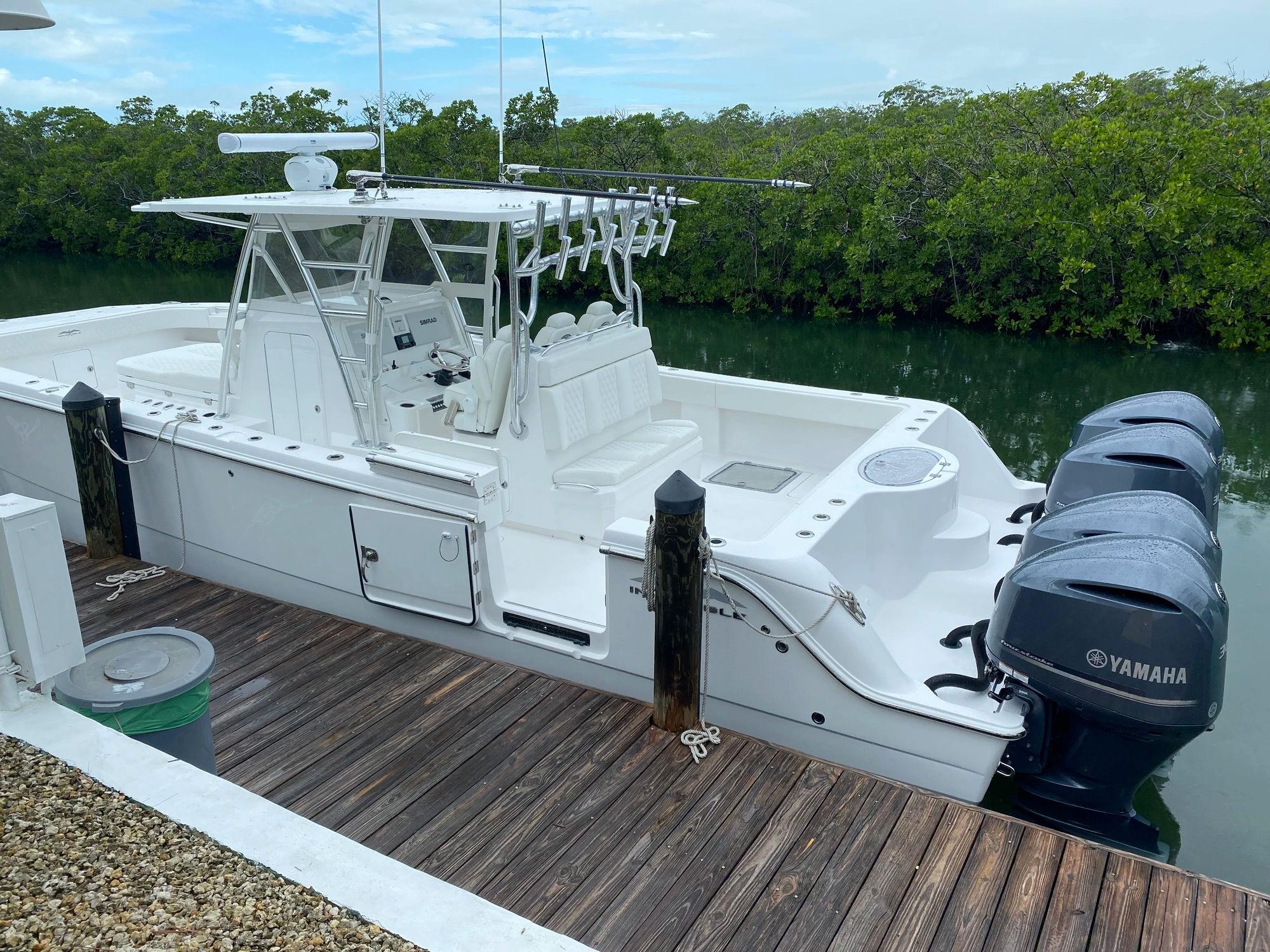 2021 Invincible 35 Catamaran Center Console for sale - YachtWorld