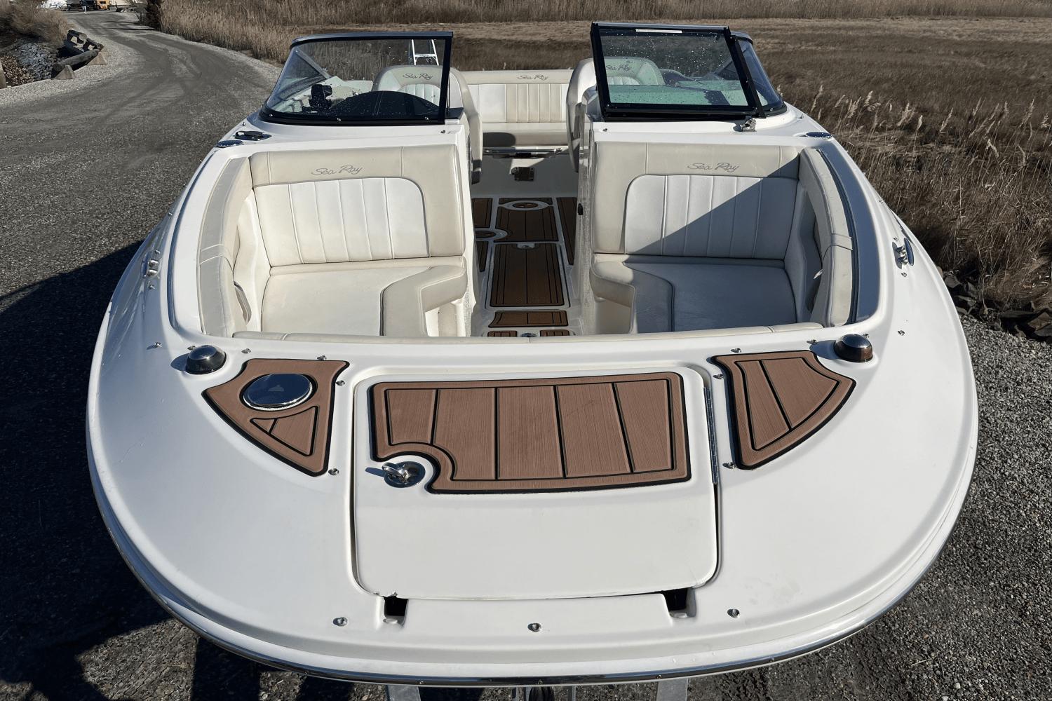 2013 Sea Ray 220 Sundeck Runabout for sale - YachtWorld