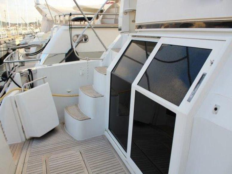 1998 Carver 504 Cockpit Motor Yacht Flybridge for sale - YachtWorld
