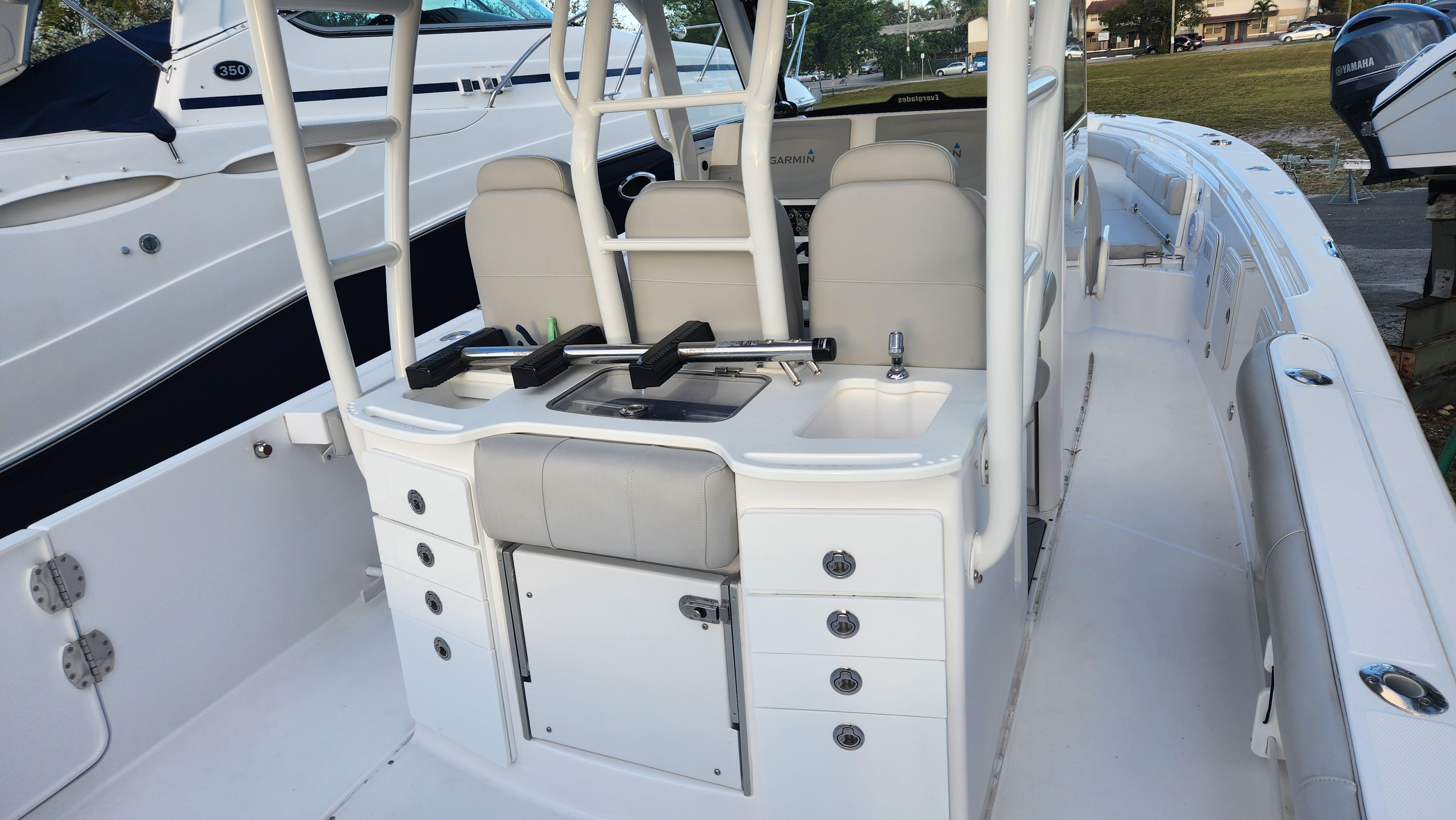 2019 Everglades 355 Center Console Middenconsole boten te koop- YachtWorld