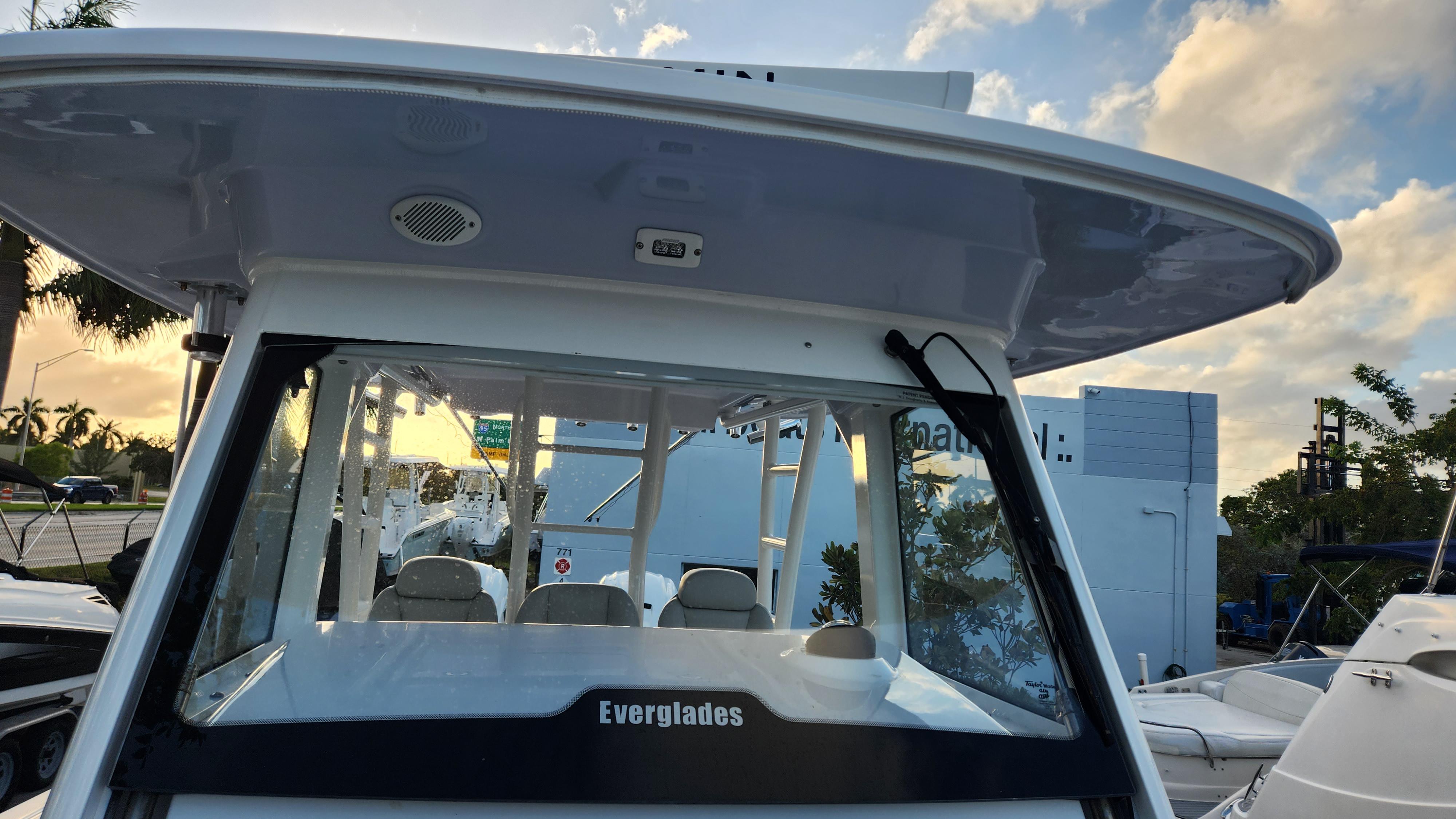 2019 Everglades 355 Center Console Centre Console for sale - YachtWorld
