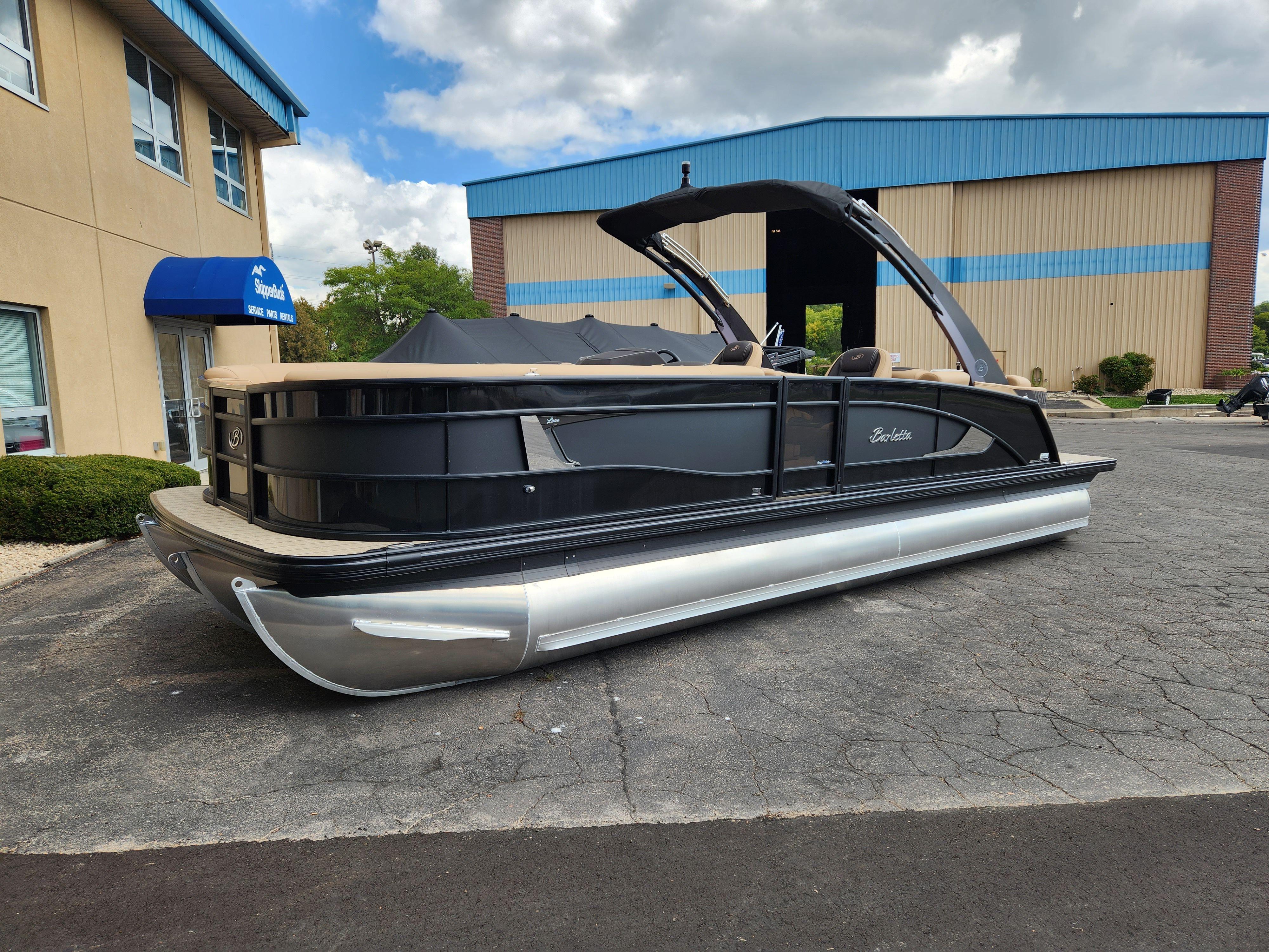 2023 Barletta Lusso 25QCSSA Tri-Toon Pontoon for sale - YachtWorld