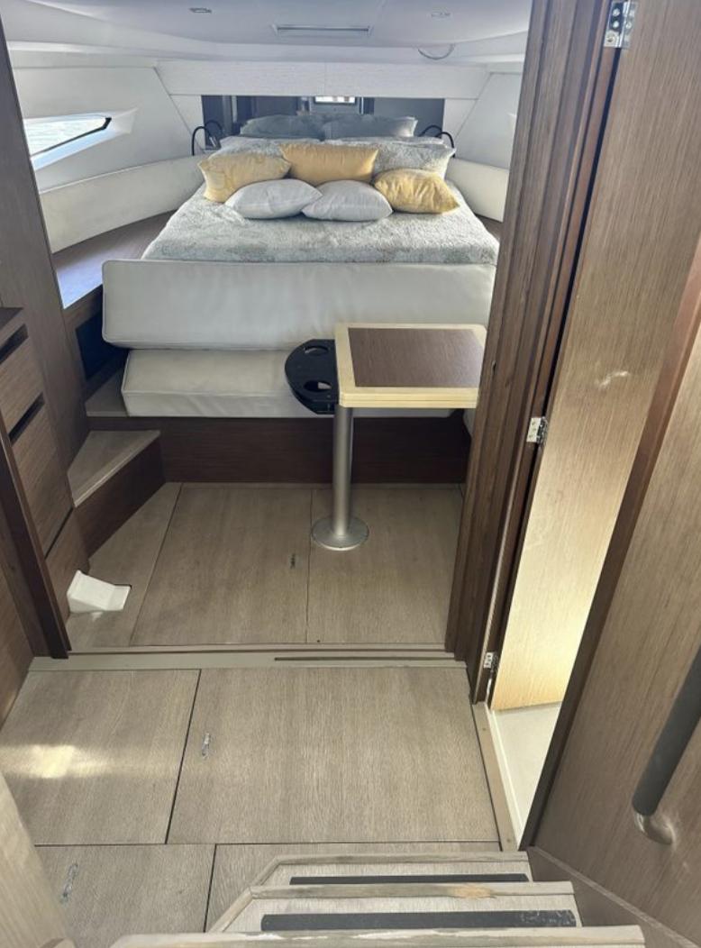 2018 Jeanneau Leader Cruiser for sale - YachtWorld