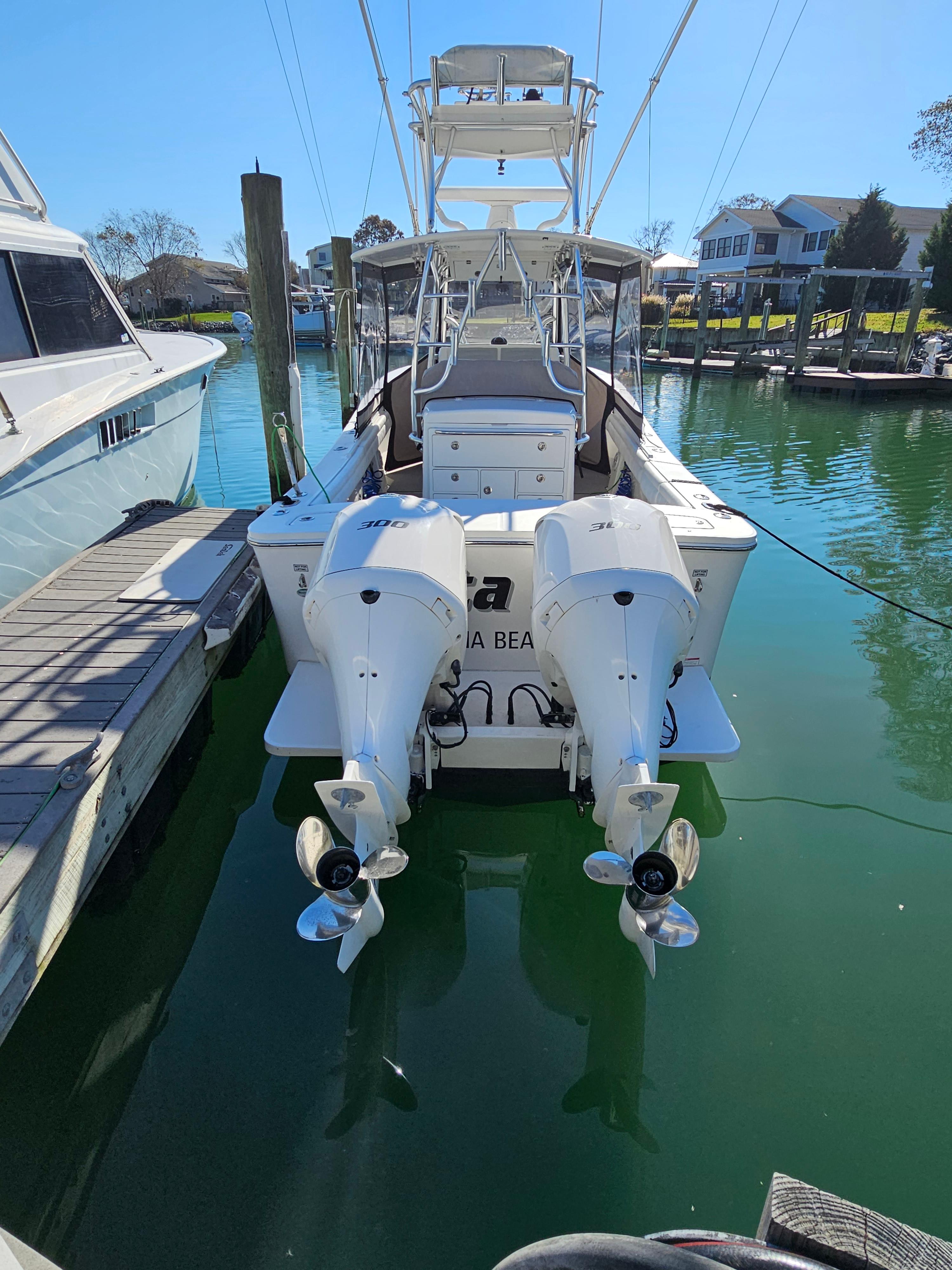 2017 Regulator 31 CC Centre Console for sale - YachtWorld