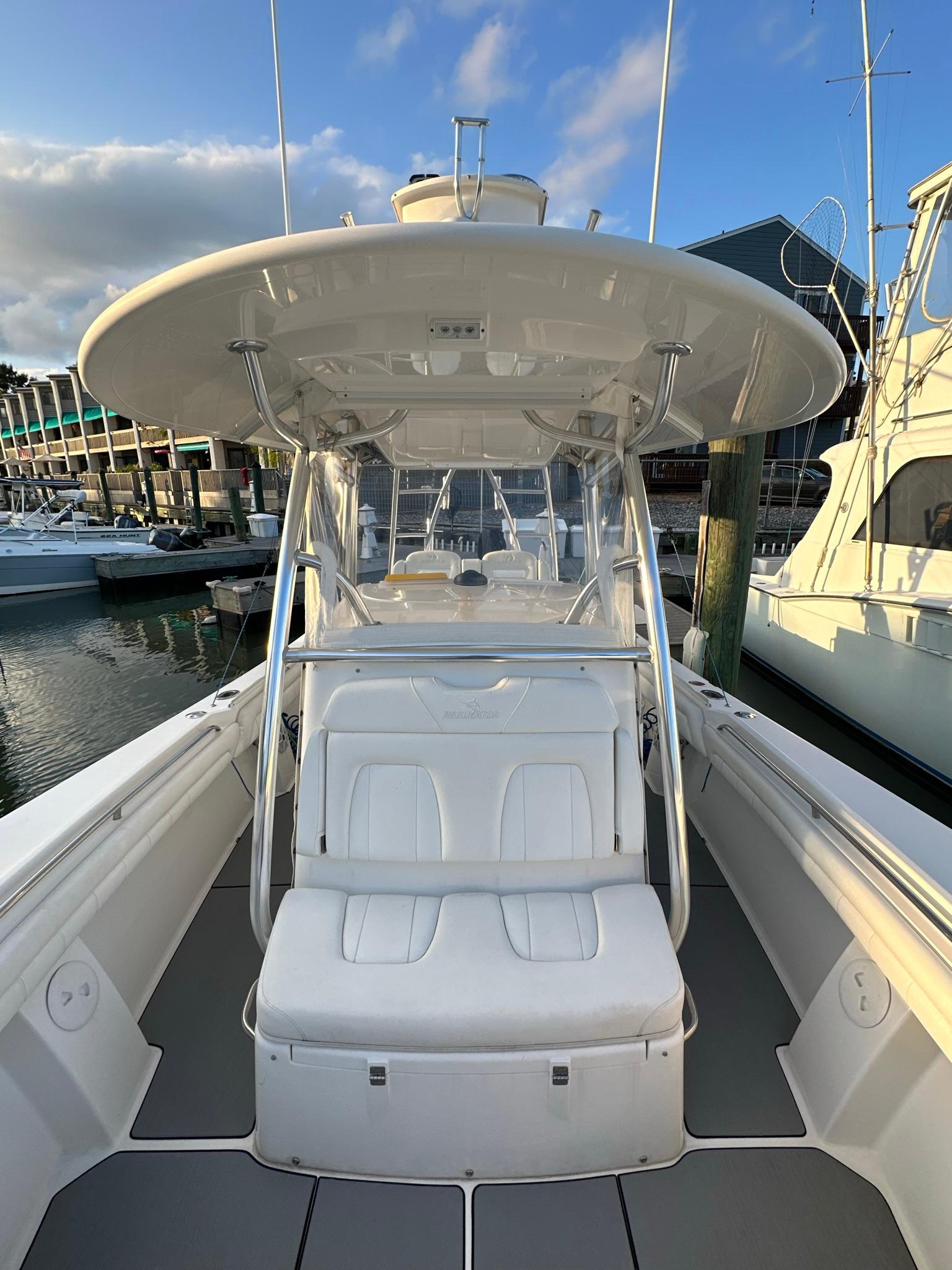 2017 Regulator 31 CC Centre Console for sale - YachtWorld