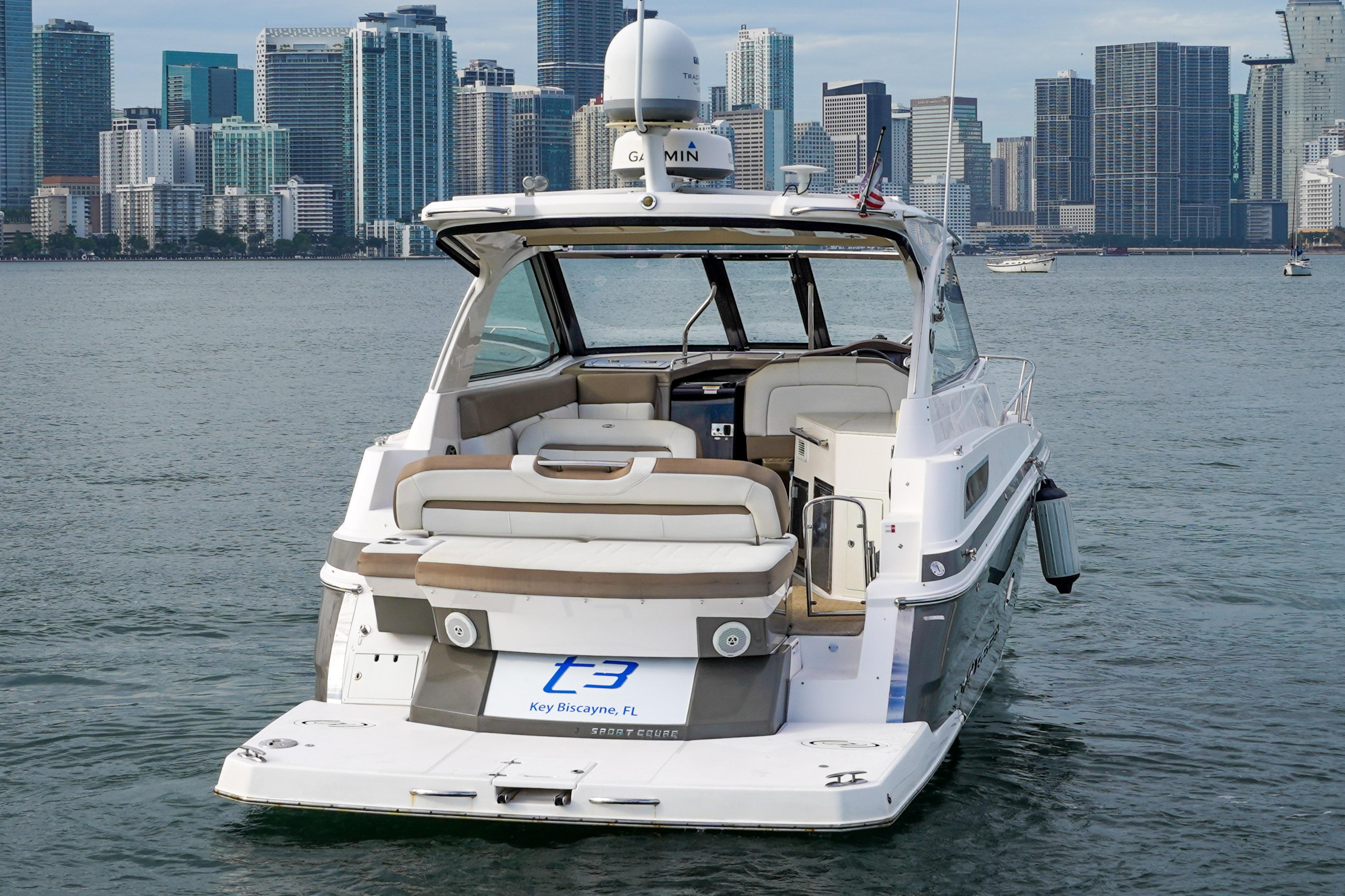 2016 Regal 35 Sport Coupe Express Cruiser for sale - YachtWorld