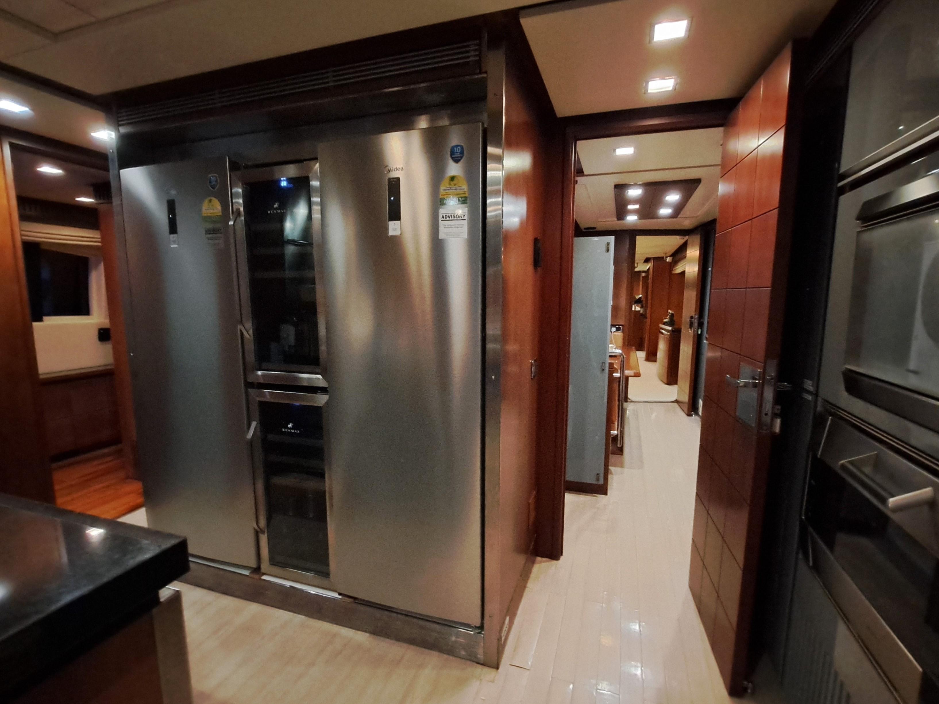 Hye Sea II Motor Yachts Azimut for sale - YachtWorld