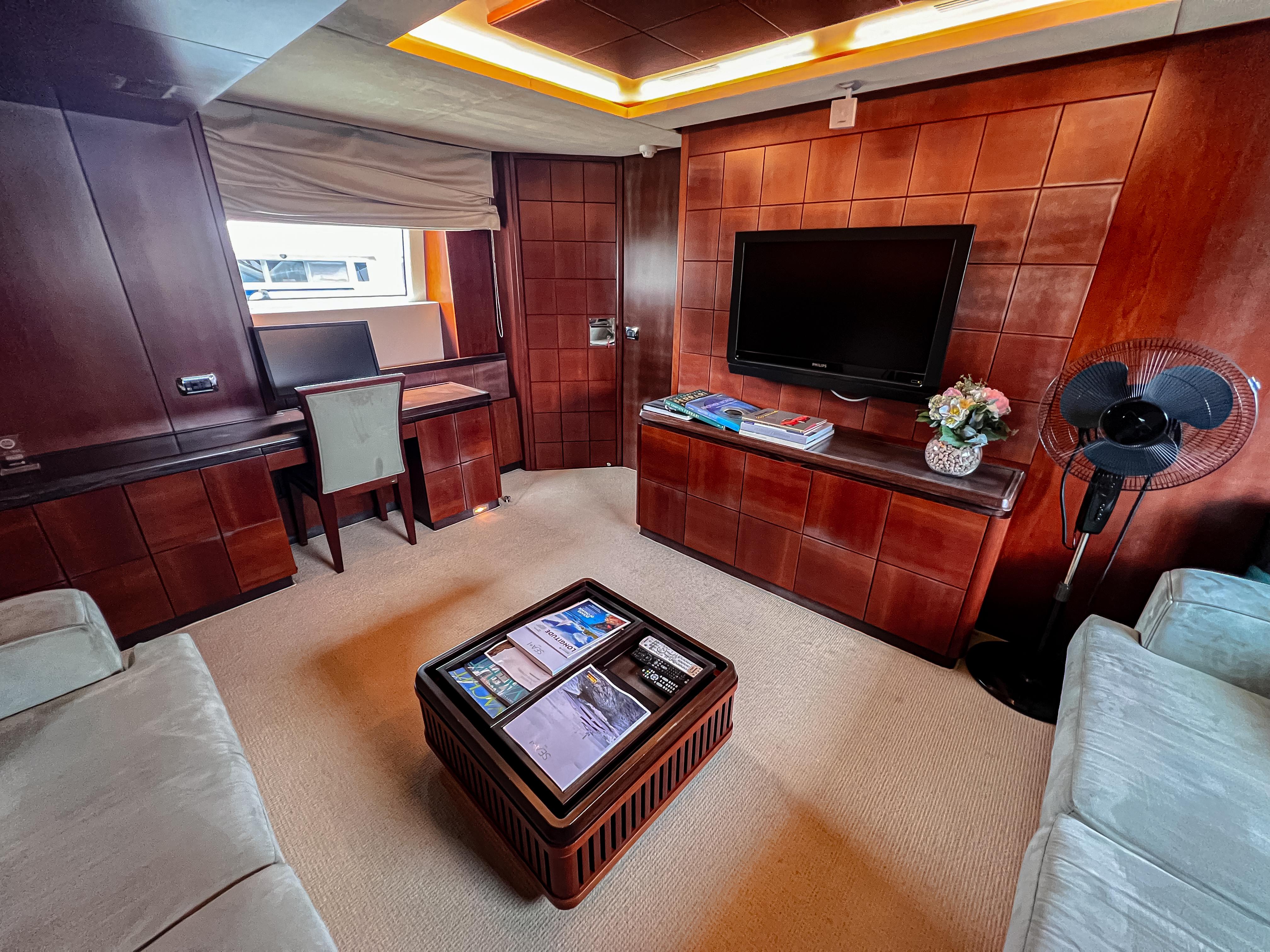 Hye Seas II Motor Yachts Azimut for sale - YachtWorld