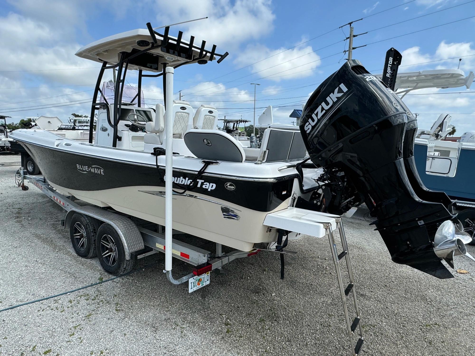 2021 Blue Wave 2800 Makaira Center Console Boote Kaufen - YachtWorld