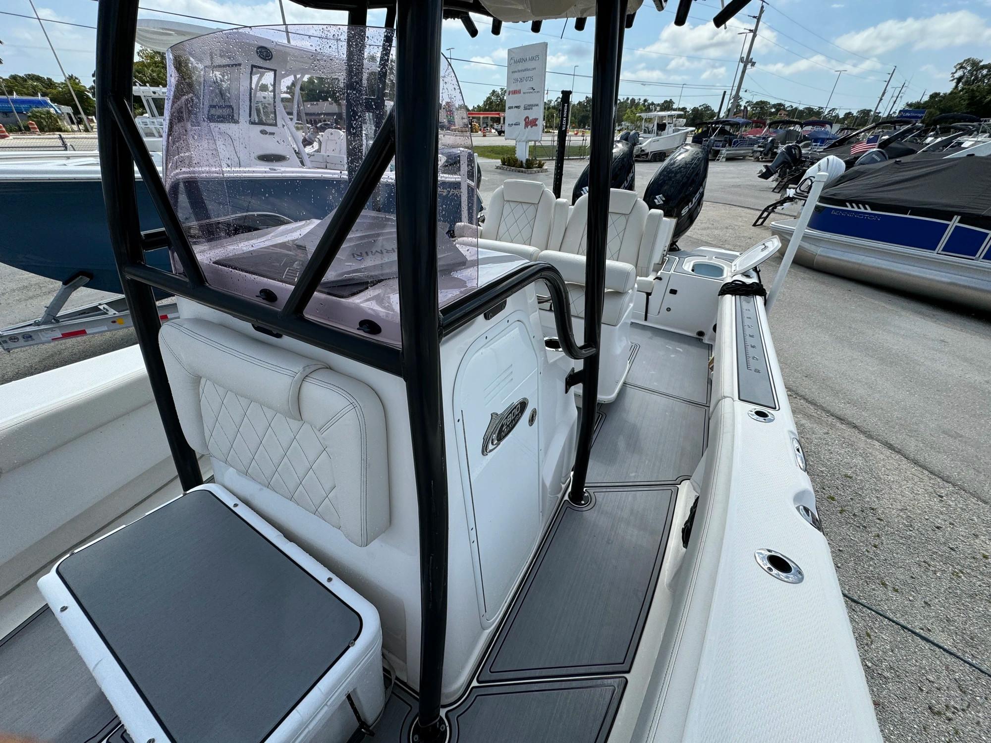 2021 Blue Wave 2800 Makaira Center Console Boote Kaufen - YachtWorld