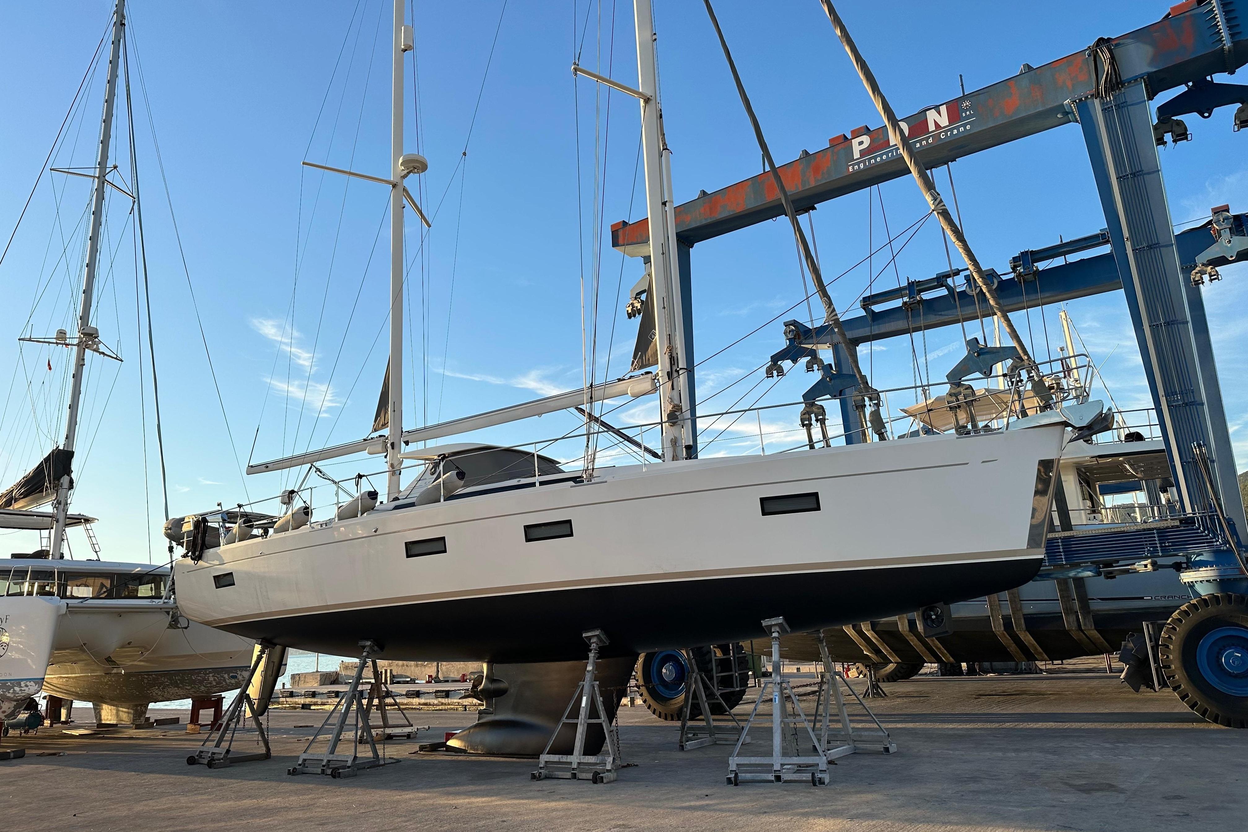 2017 Amel 55 Ketch for sale - YachtWorld