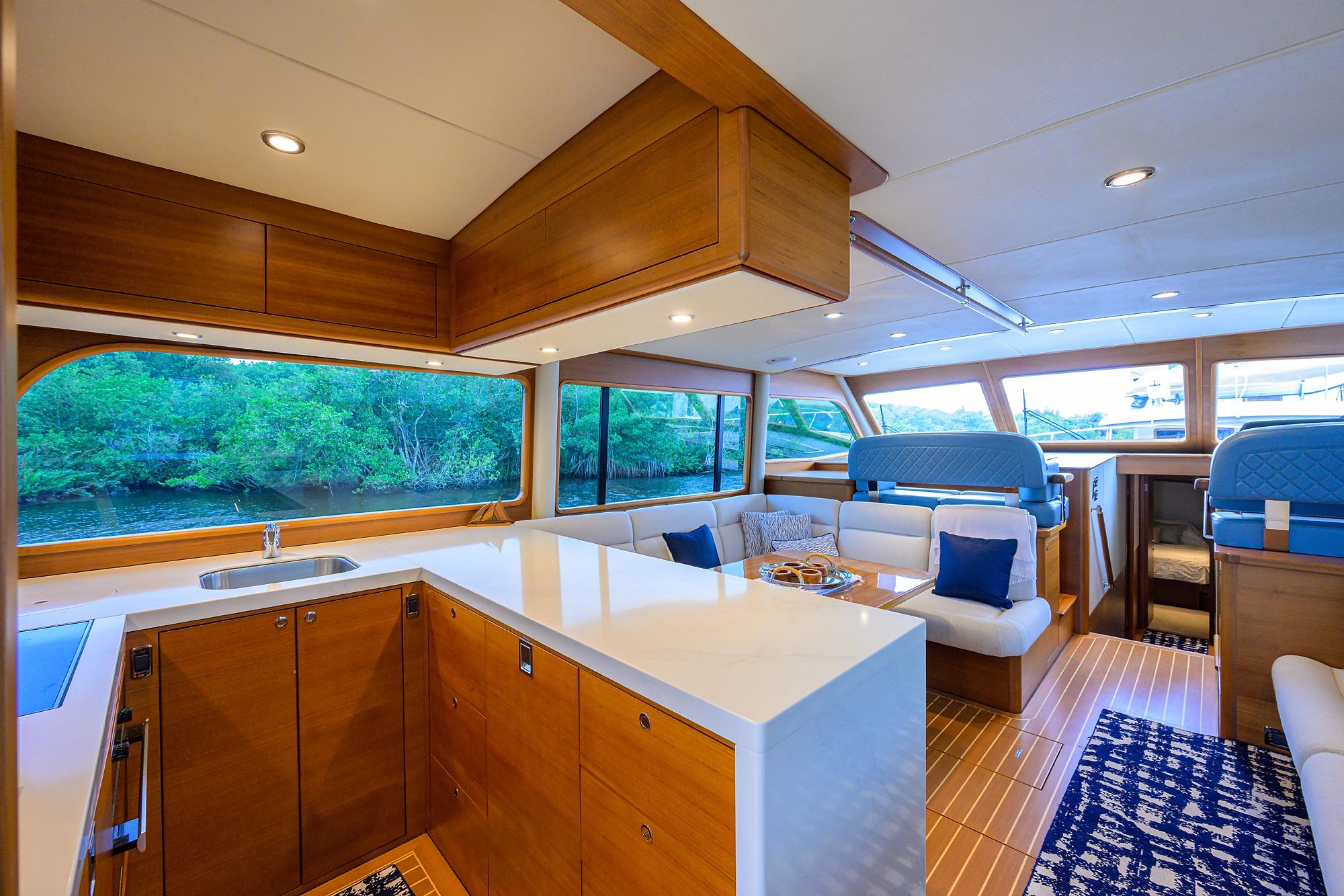 2020 Grand Banks GB60 Flybridge Yachts à moteur à vendre - YachtWorld