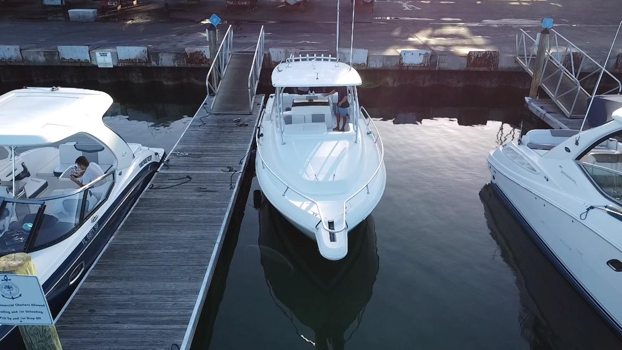 2009 Intrepid 310 Walkaround Walkaround for sale - YachtWorld