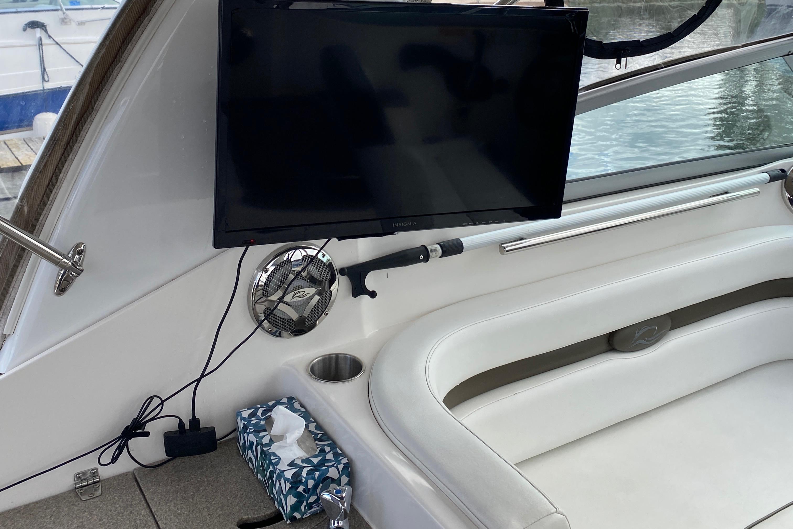 2011 Rinker 280 Express Cruiser Express Cruiser for sale - YachtWorld