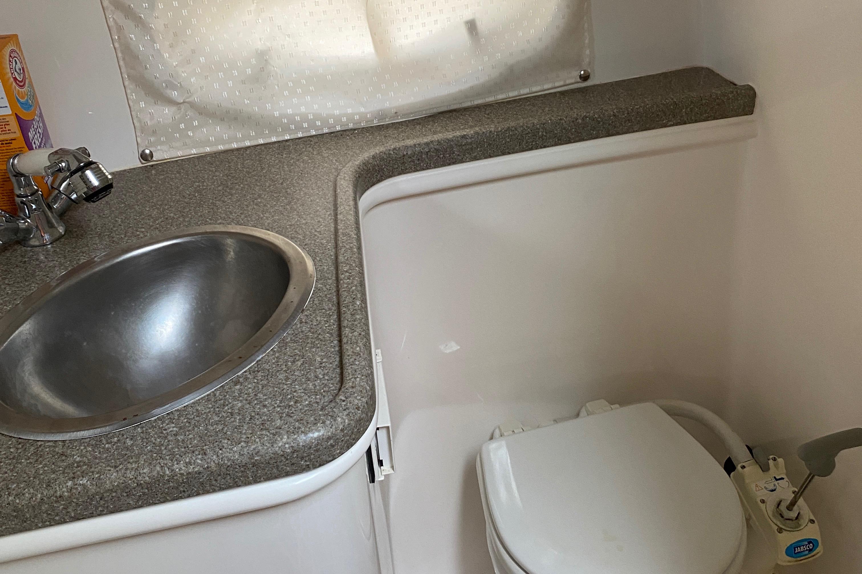 2011 Rinker 280 Express Cruiser Express Cruiser for sale - YachtWorld