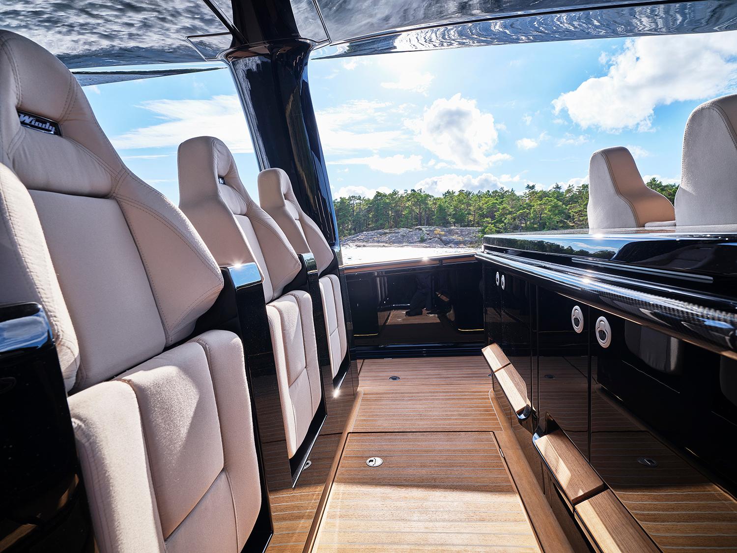 Neuf 2025 Windy SR60 | YachtFocus