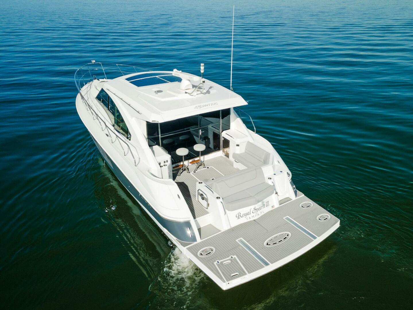 2018 Cruisers Yachts 45 Cantius Sports Cruiser for sale - YachtWorld