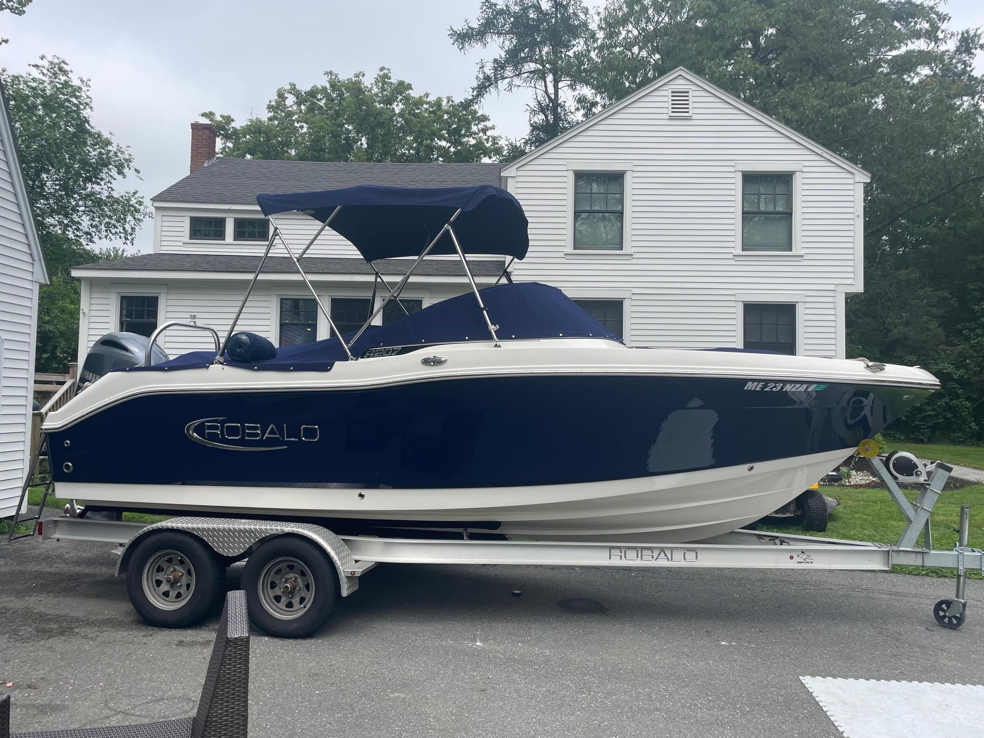 2021 Robalo R207 Dual Console Bowrider for sale - YachtWorld