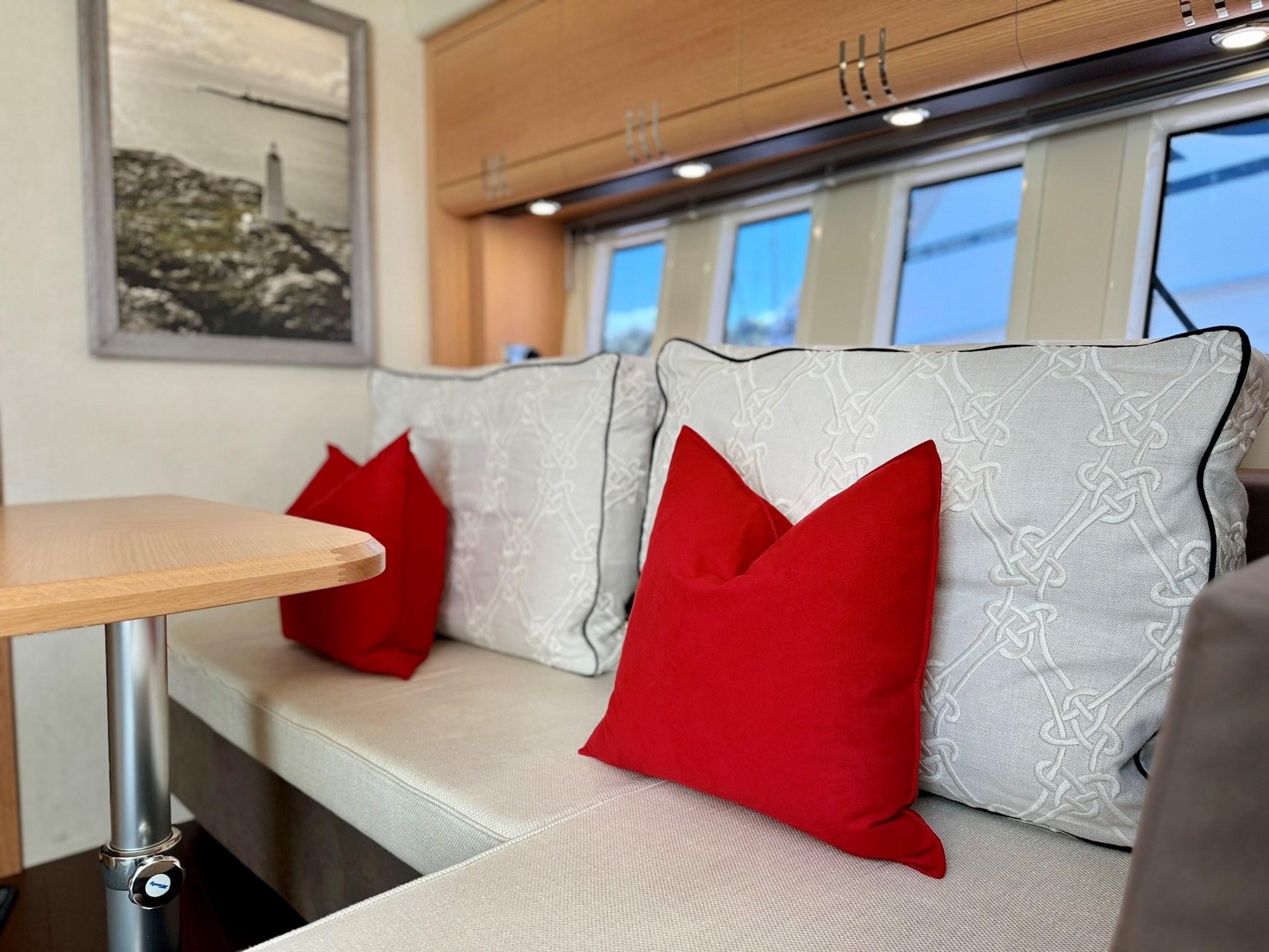 2018 Windy 46 Chinook Cruiser for sale - YachtWorld