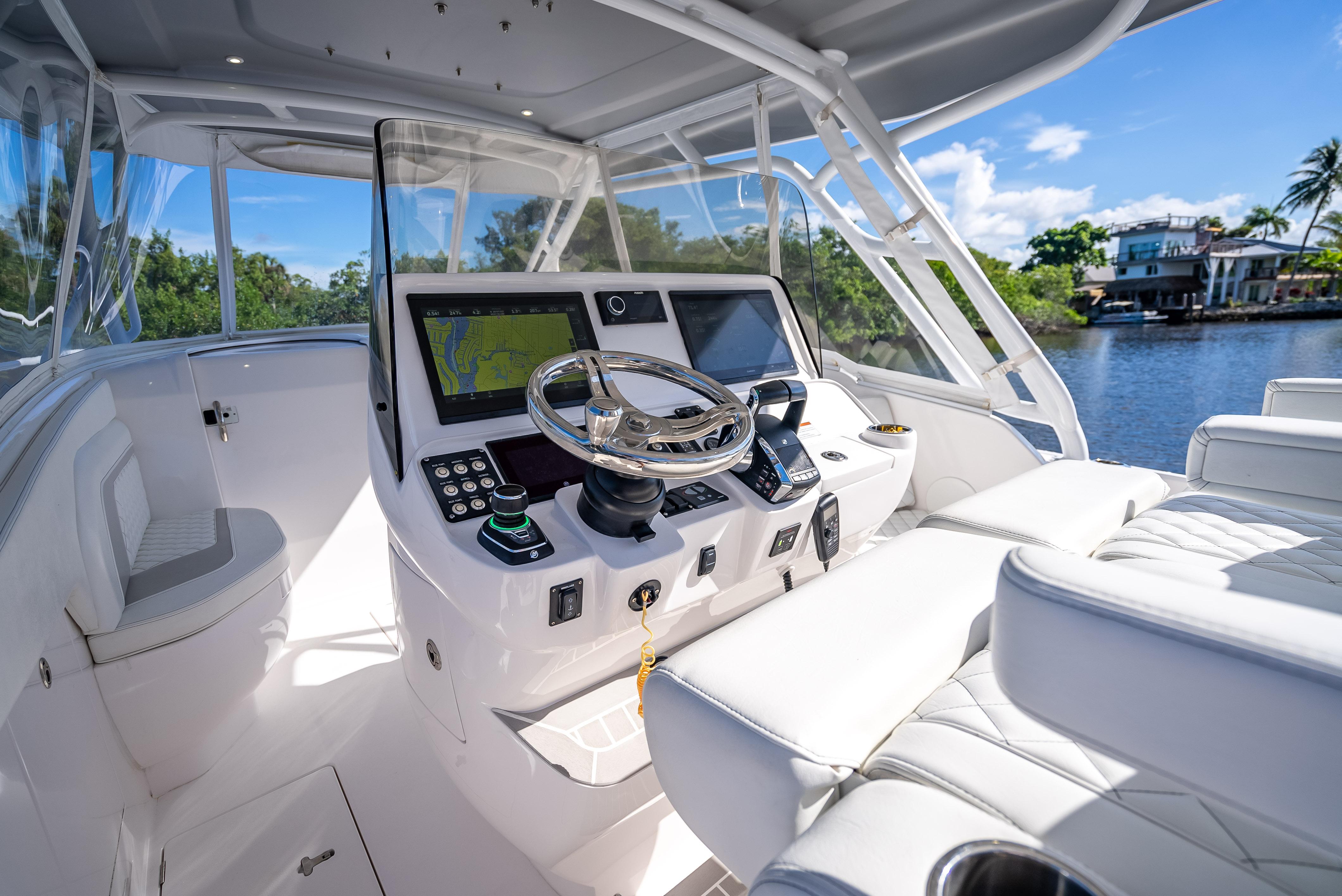 2023 Intrepid 345 Valor Cuddy Cabin for sale - YachtWorld