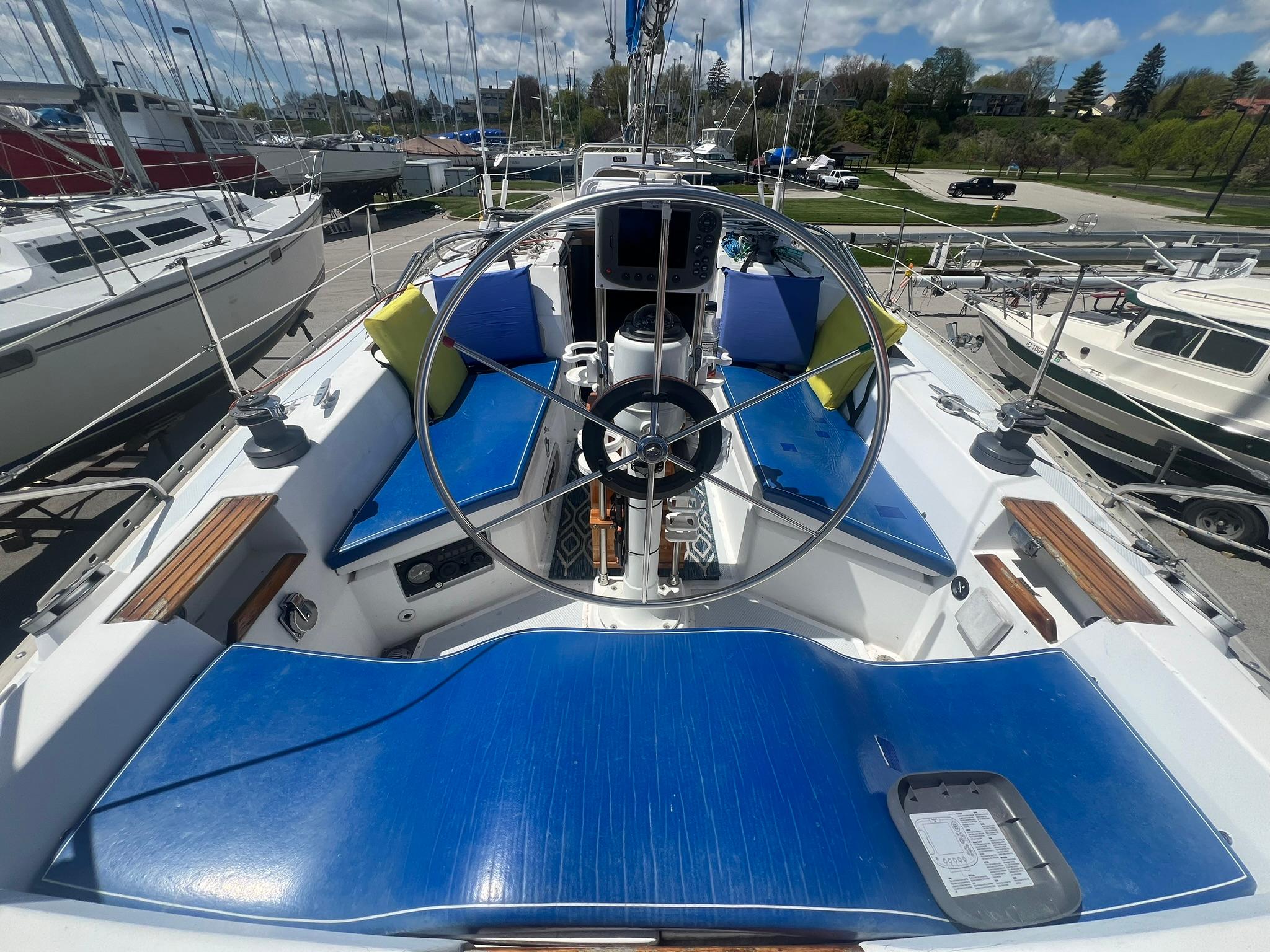 1983 Hunter 34 Cruiser for sale - YachtWorld